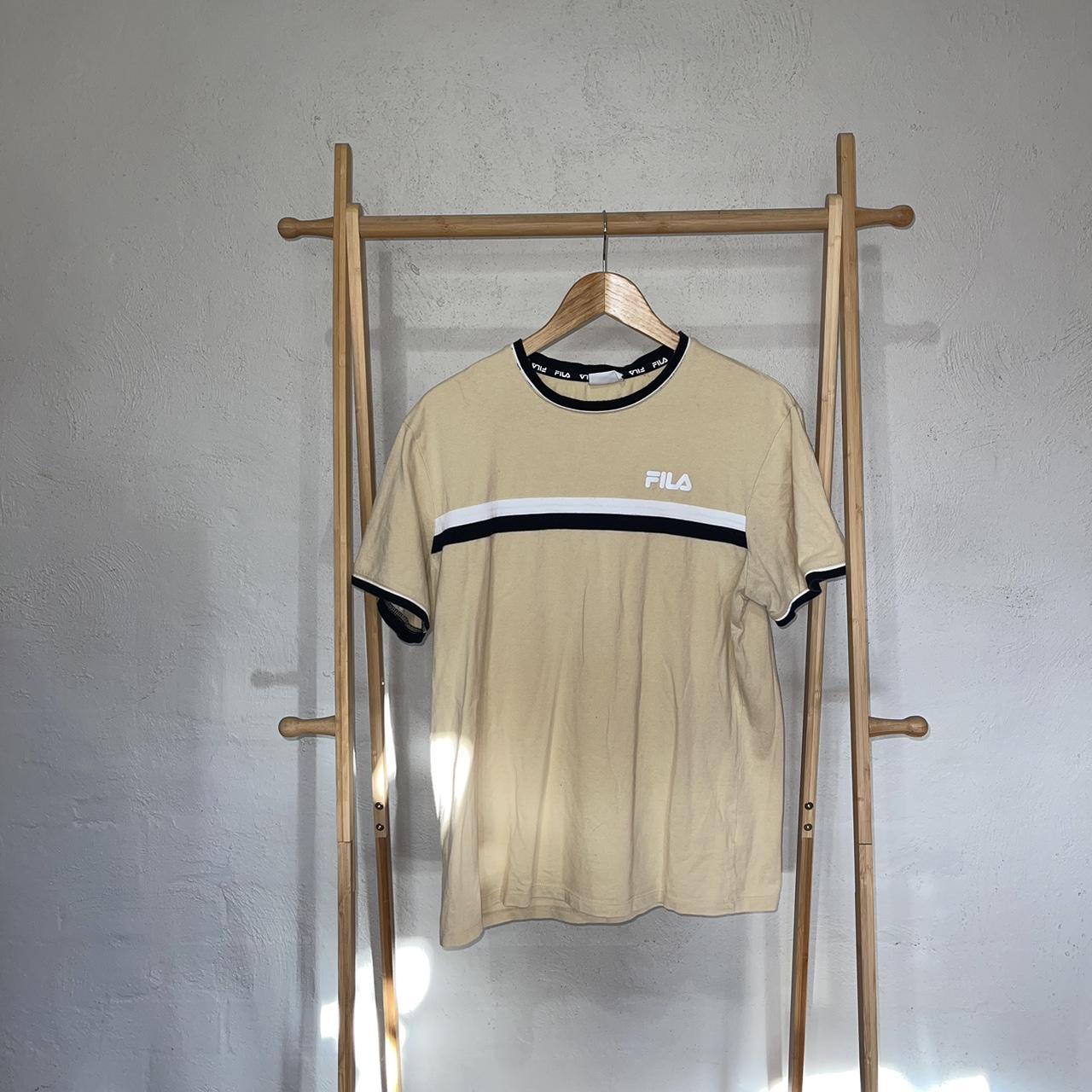 FILA SIZE MEDIUM Beige Short Sleeve Tee Tight