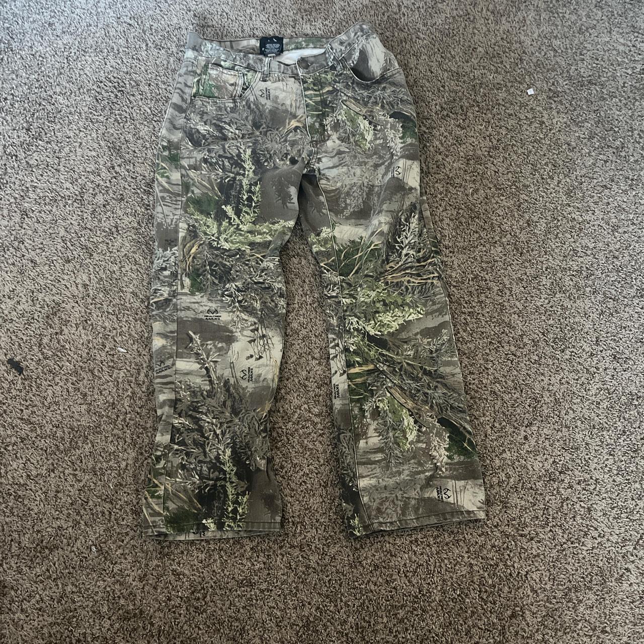Real tree 32/32 Camo pants - Depop