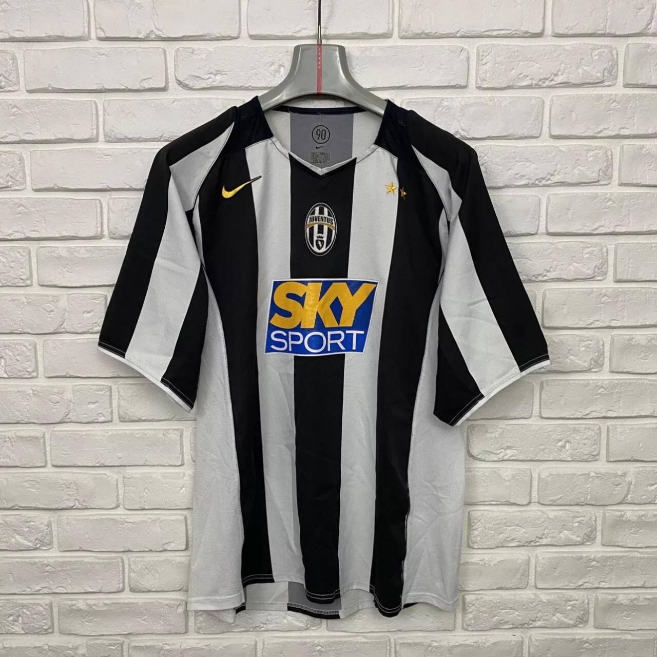 Juventus 2004/2005 Home Retro Kit Sizes... - Depop