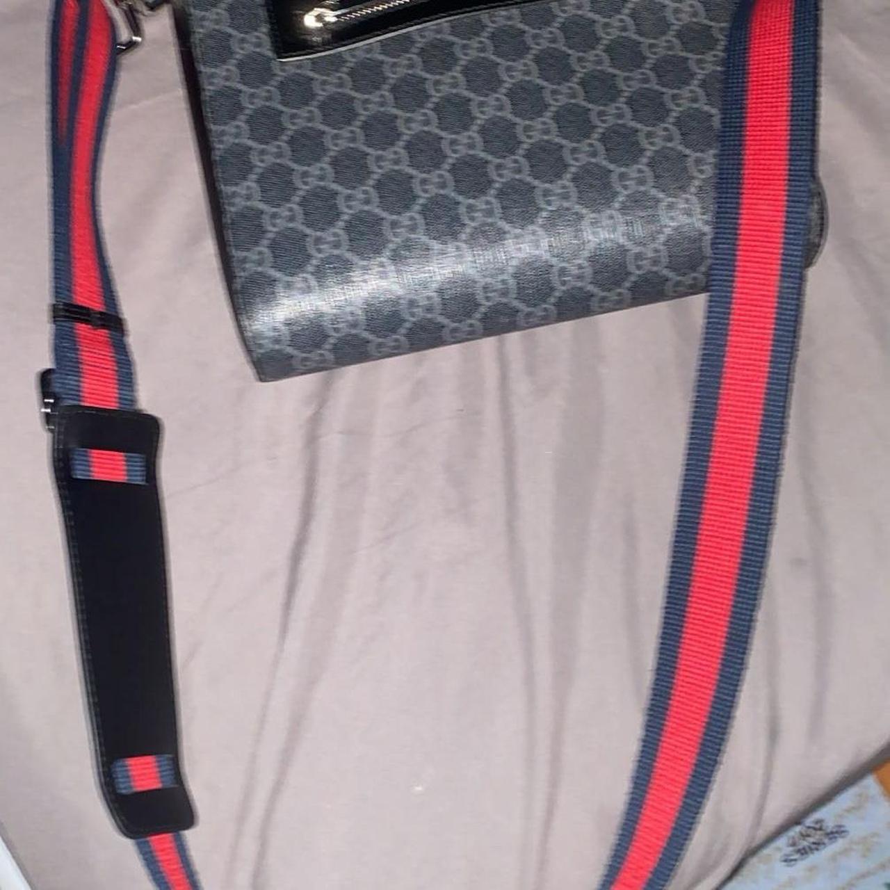 Gucci messanger bag 100% real - Depop