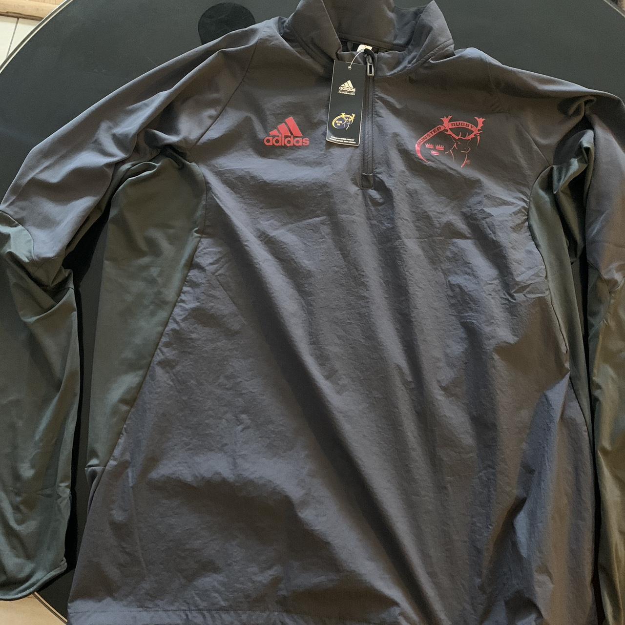 Men's Grey and Black Top | Depop