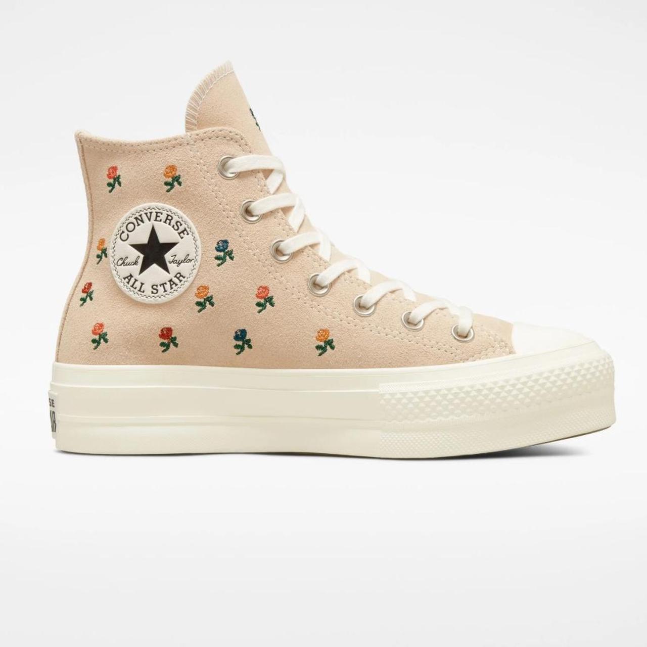 NWT Converse Chuck Taylor All Star Lift Platform in... - Depop