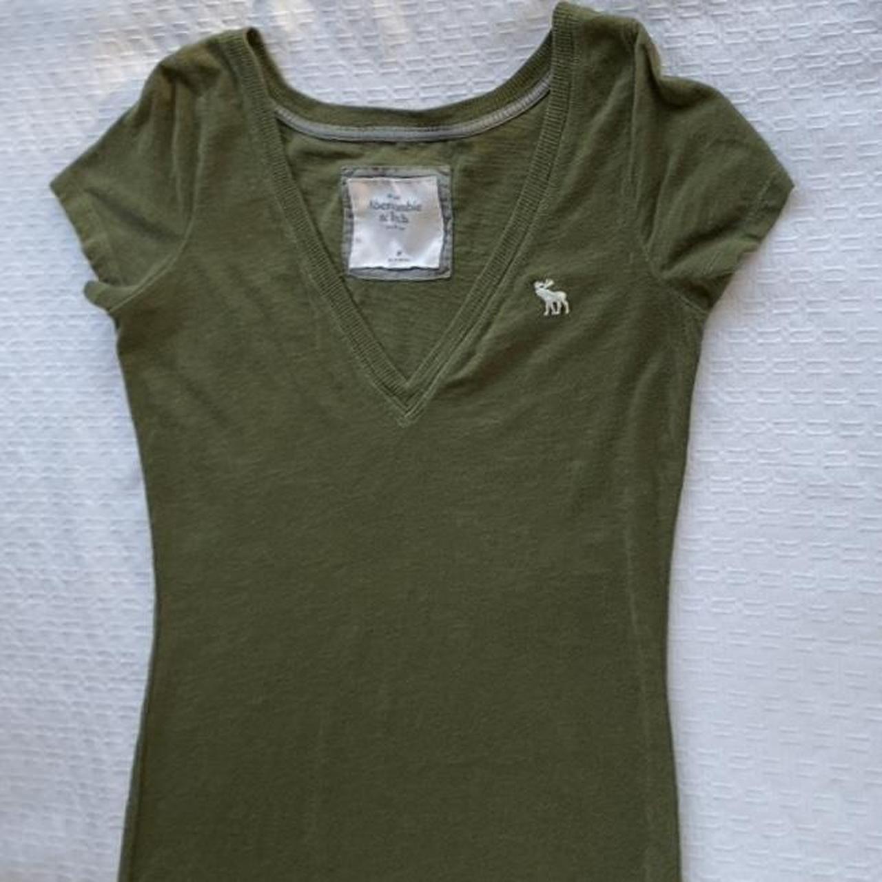 Green Abercrombie & Fitch cotton v-neck tee 🍏 Cute... - Depop
