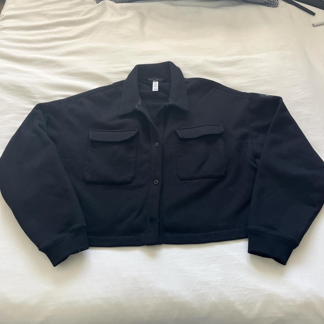ALO yoga Renown Cropped Button Up Super in black... - Depop