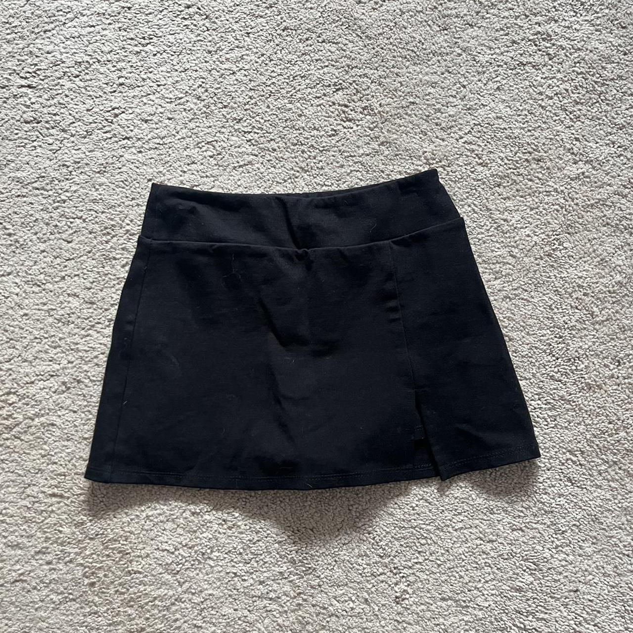 Black subdued mini skirt Size xs - Depop