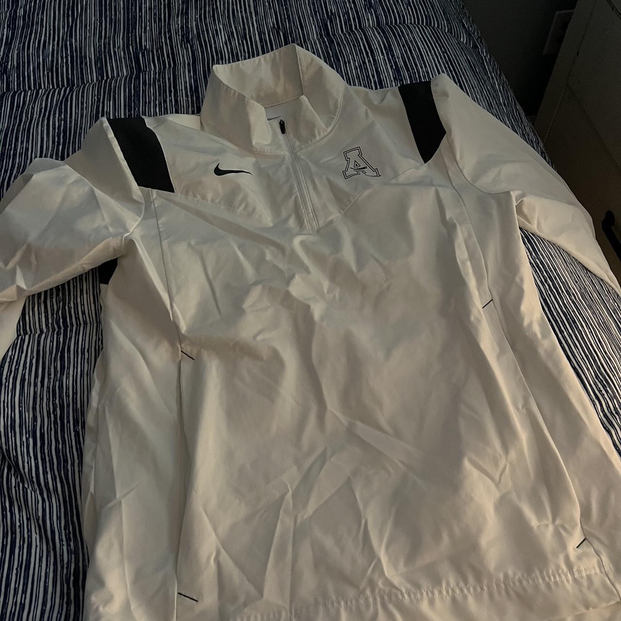 XL Nike App State pullover - Depop