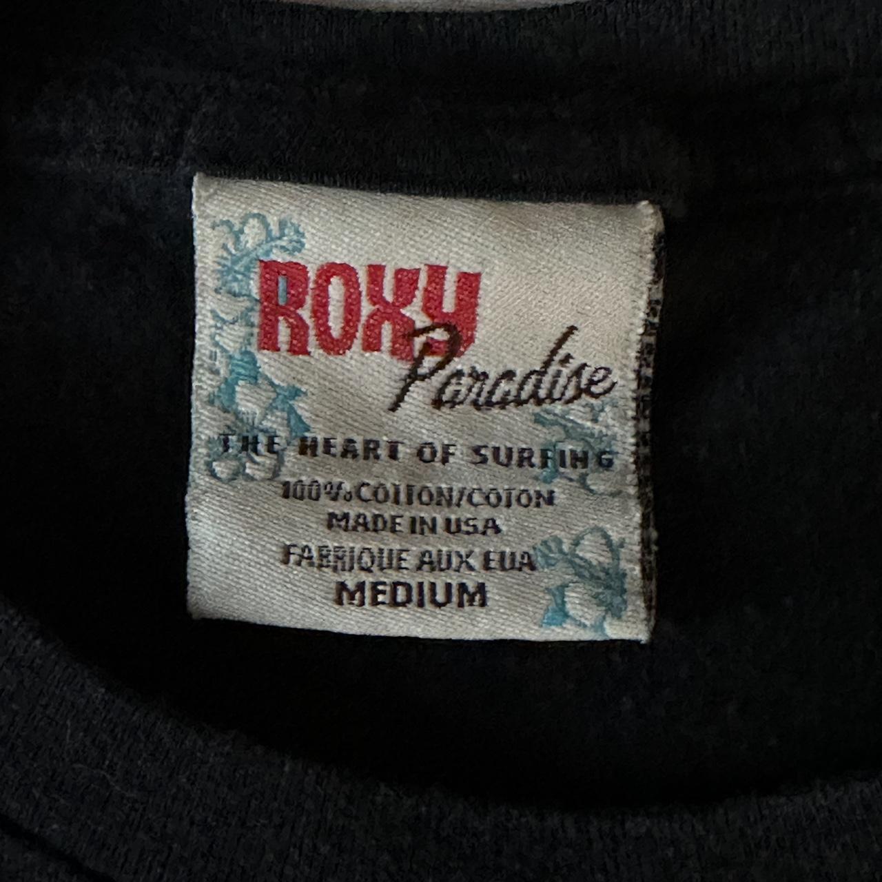 Vintage Roxy tee🩶 #roxy #y2k #00s #flower... - Depop