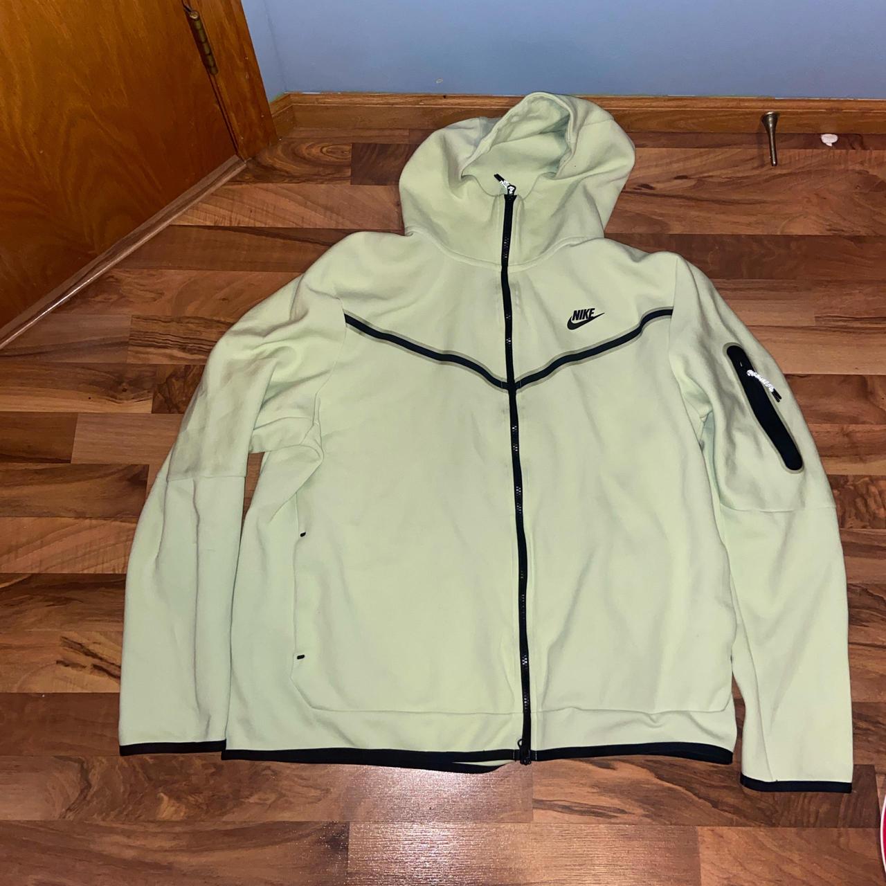 Lime Nike tech - Depop