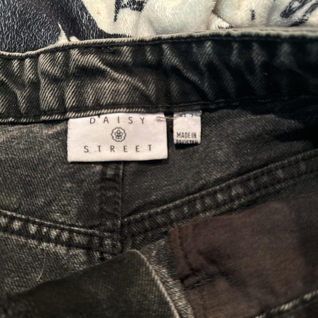 Hot Topic Y2K style star jeans! Only worn 2-3 times.... - Depop