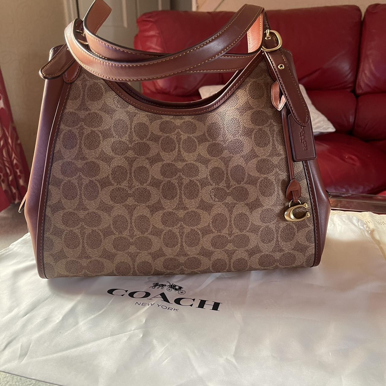 This is coach lori shoulder bag .. once I used... - Depop