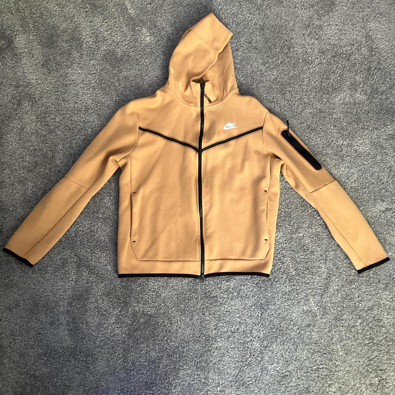 Elemental Gold Nike Tech Large / Worn a few times - Depop