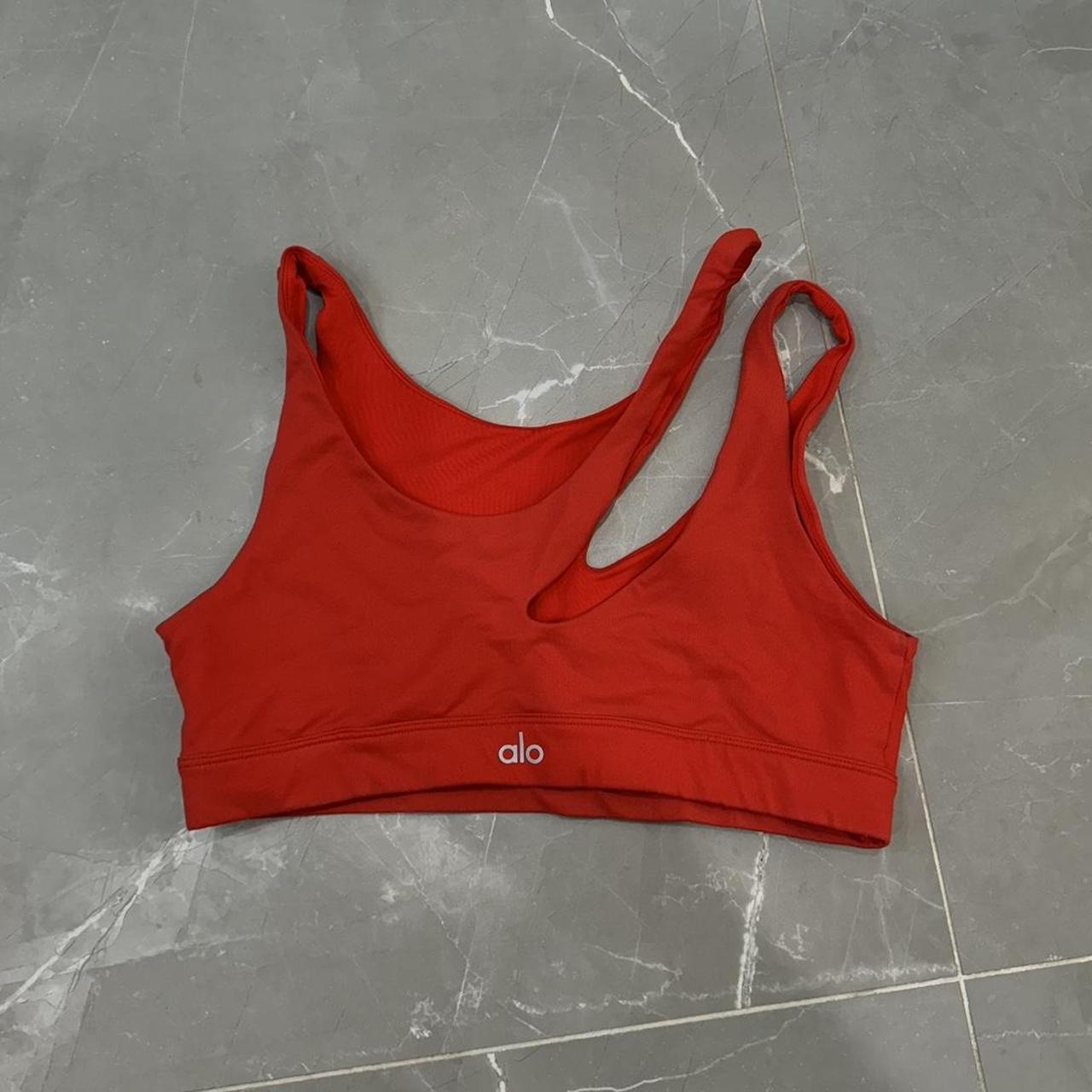 Alo Peak-Bra - Depop