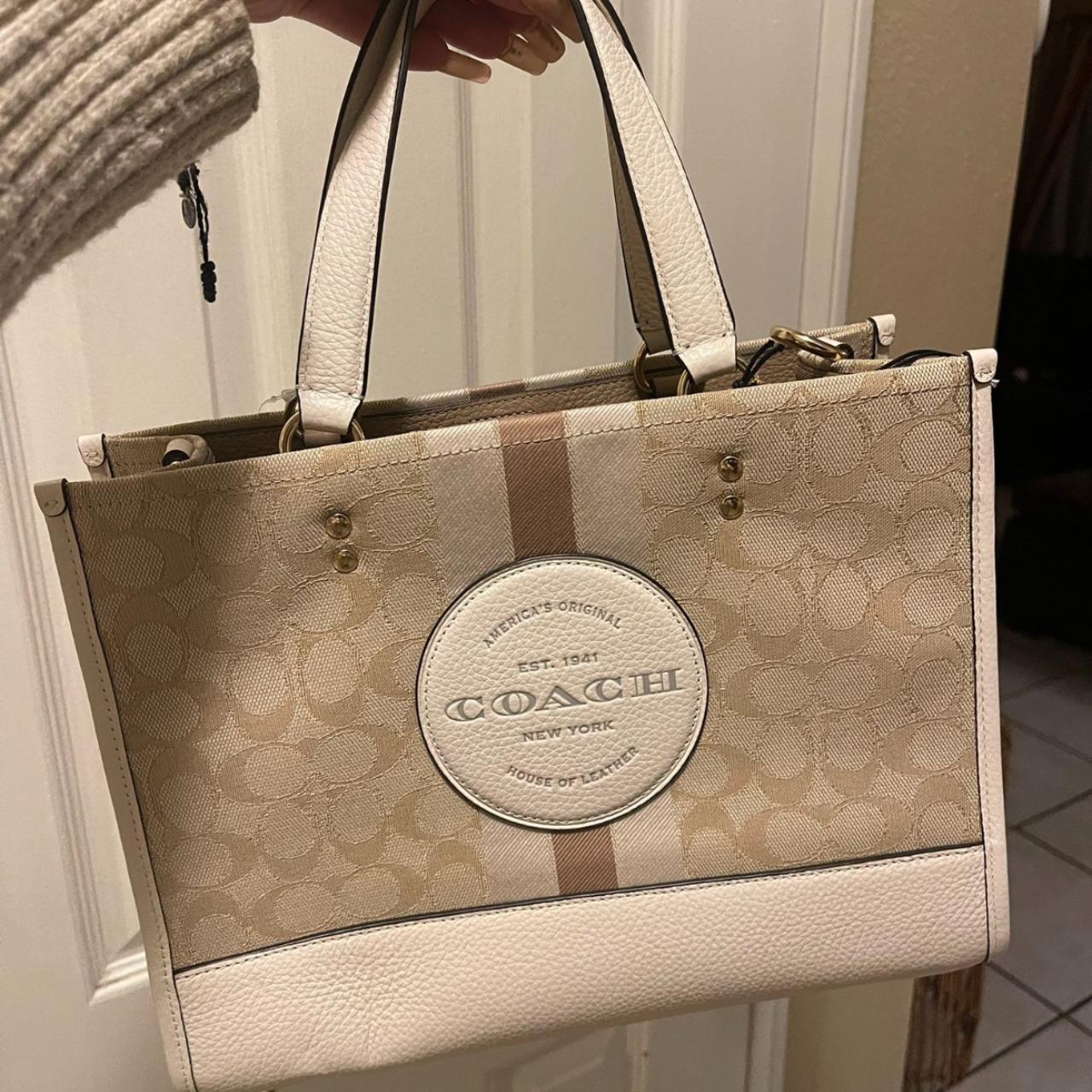 Large coach purse , Dm me before purchasing! - Depop