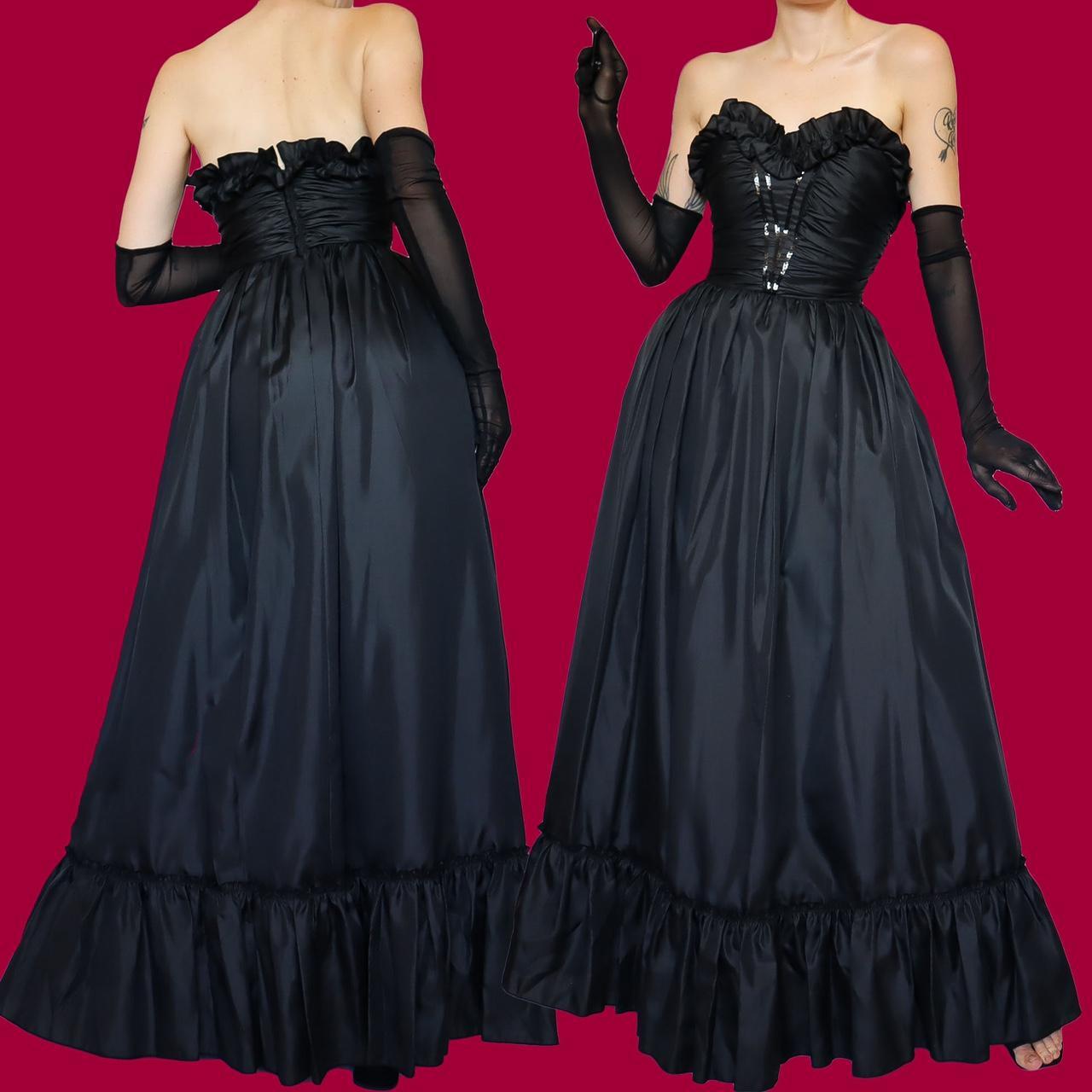 🌹black Strapless Fit And Flare Evening Dress With A Depop