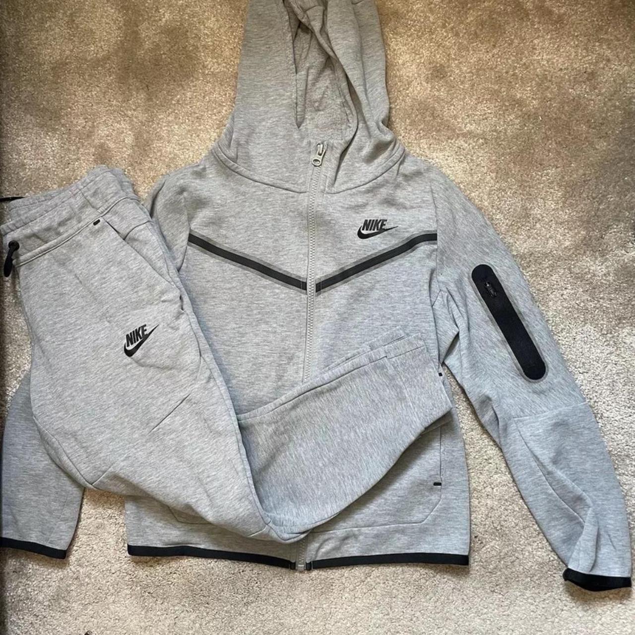 nike tech fleece tracksuit medium grey - Depop