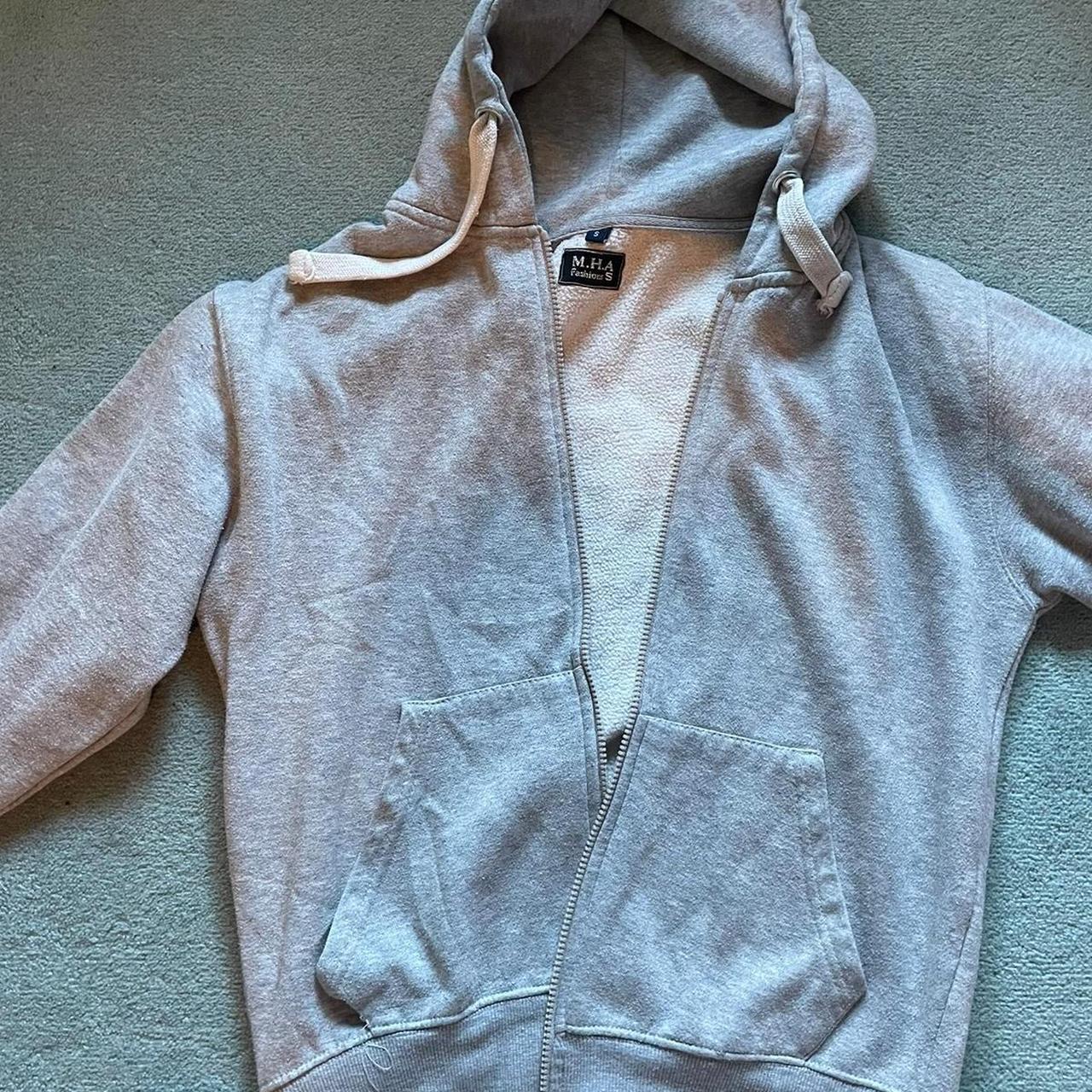 🤍🩶🤍 🌻 casual grey hoodie from MHA 🌻 size S, fits... - Depop