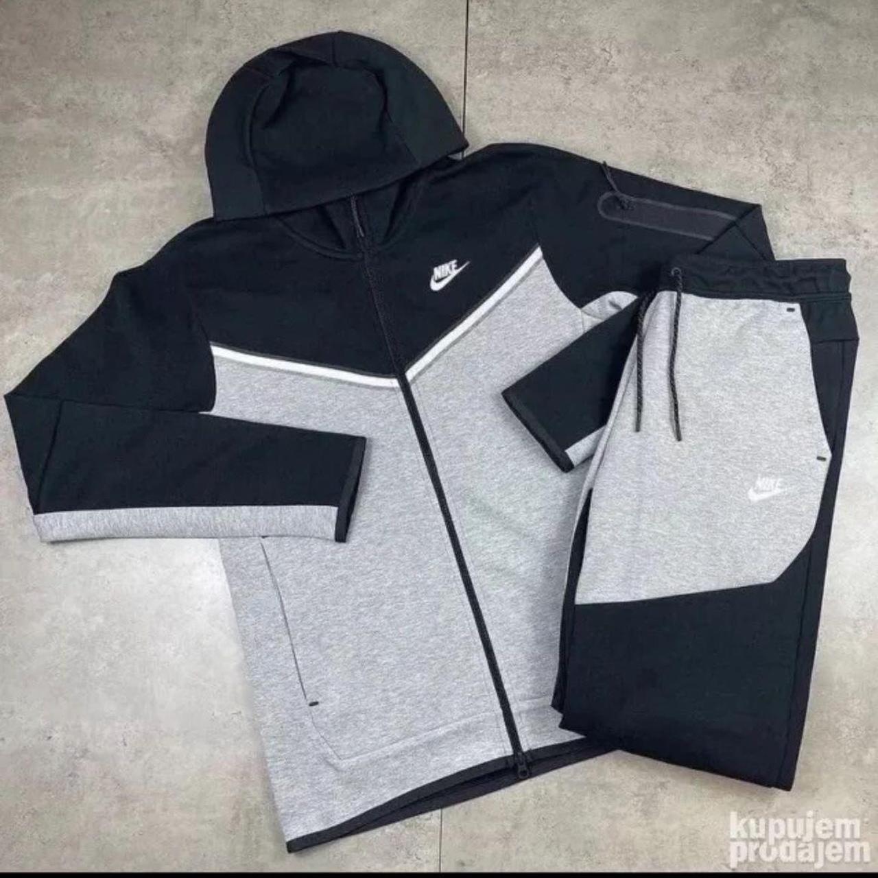 Nike tech Fleece Men’s SIZE MEDIUM - Depop