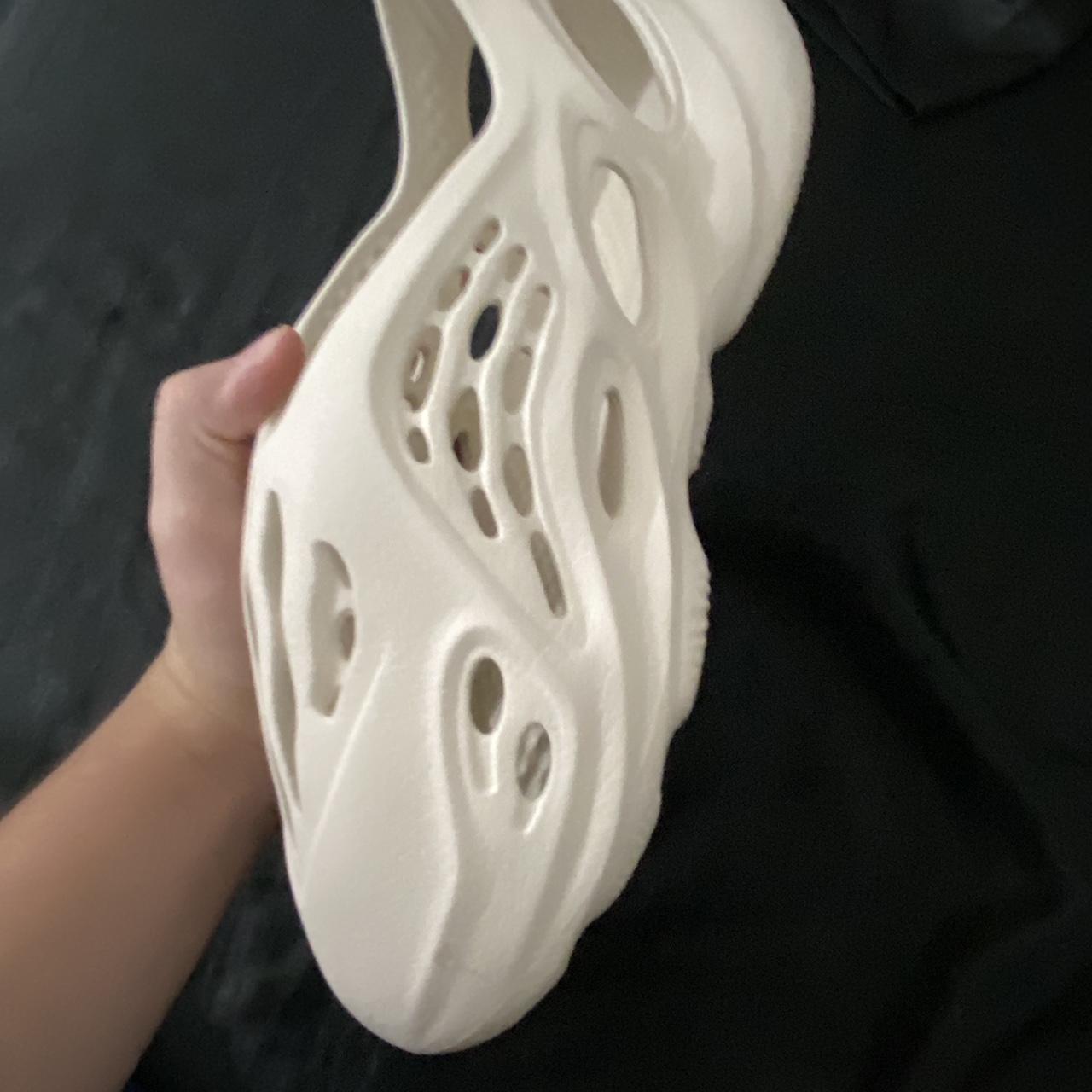 Foam runner size 11 clean 50$ 40$ if pick up... - Depop