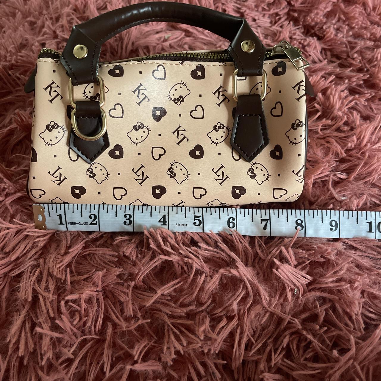 Hello kitty purse (It’s a mini purse) - Depop