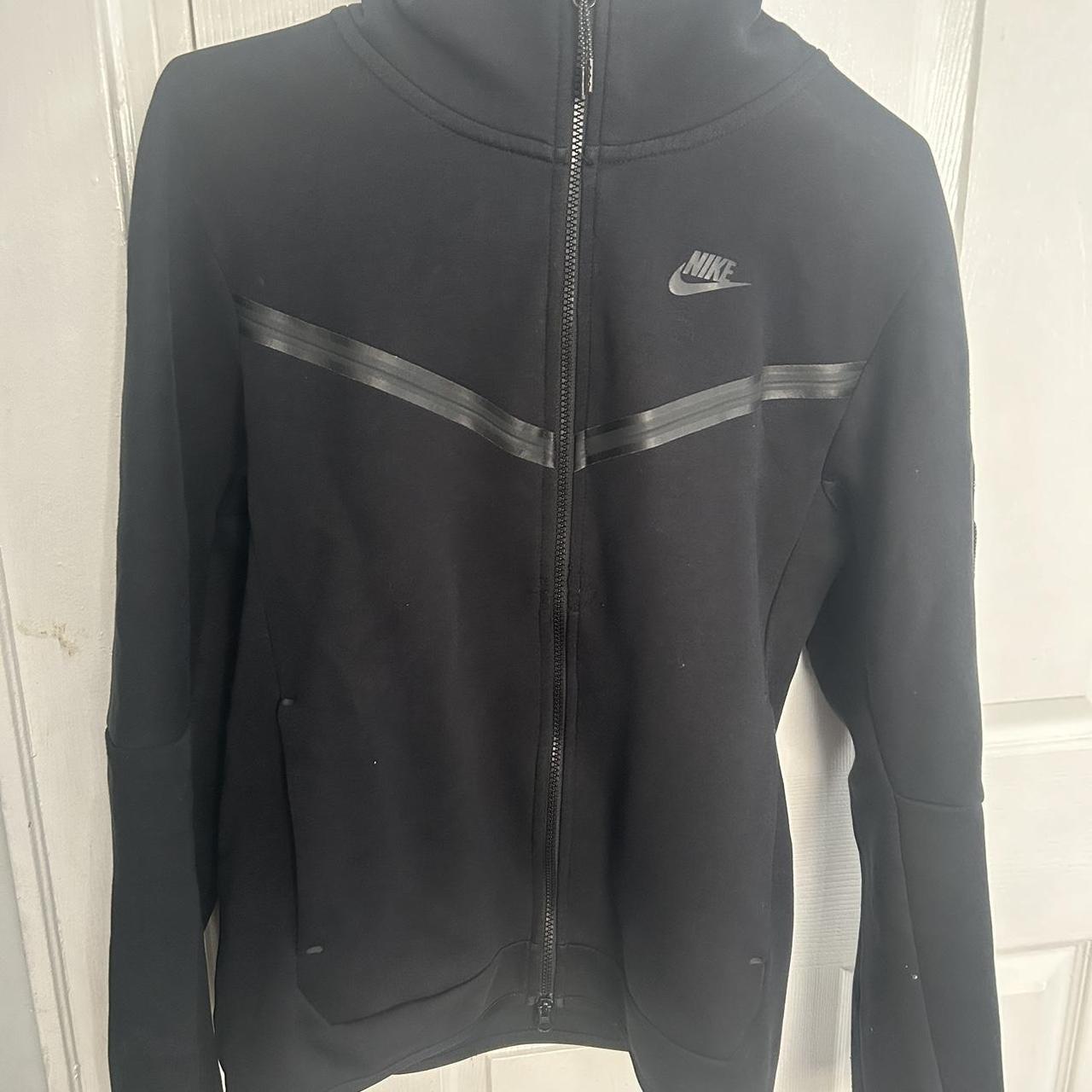 Black Nike Tech size small - Depop