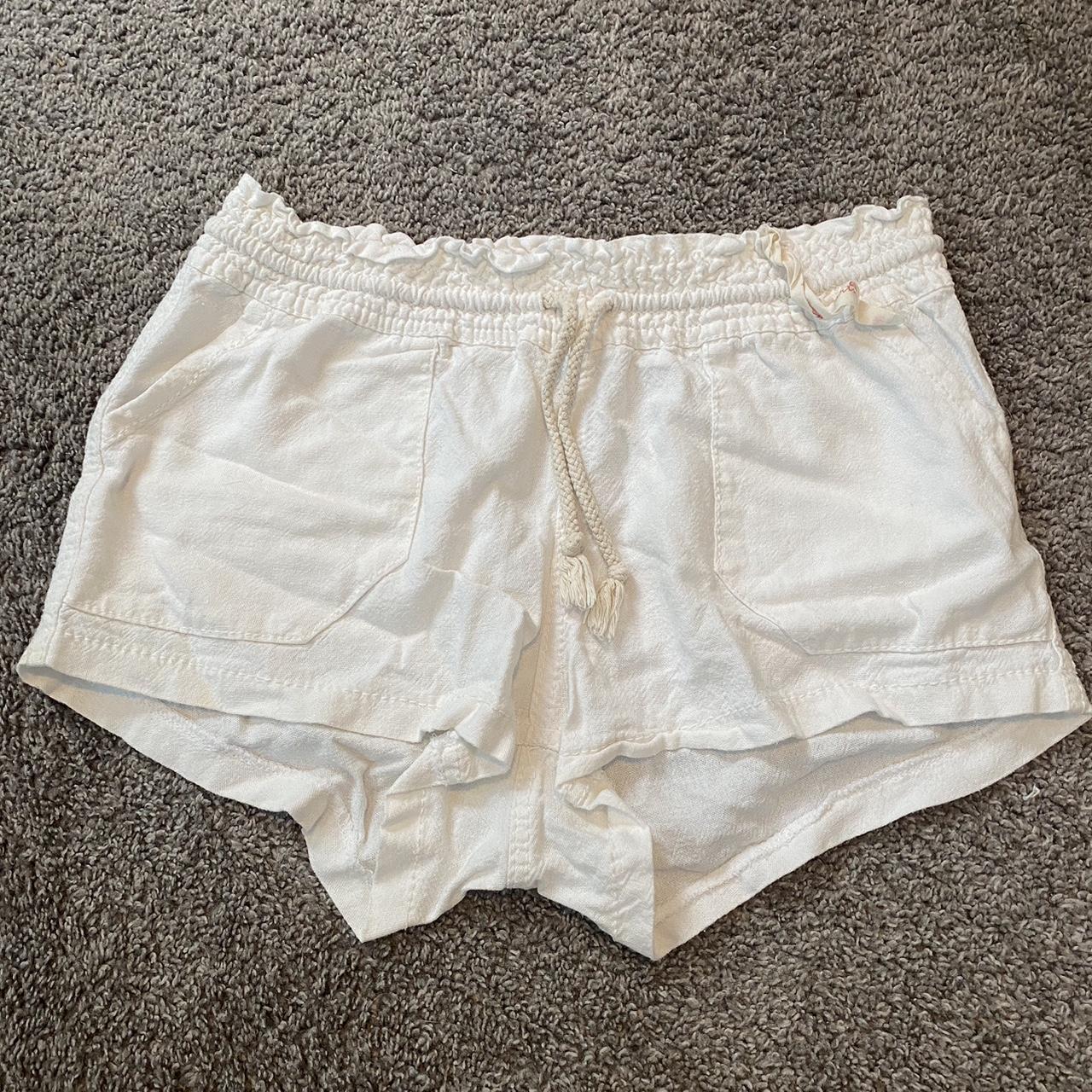 April Kiss White linen shorts Minor wrinkles - Depop