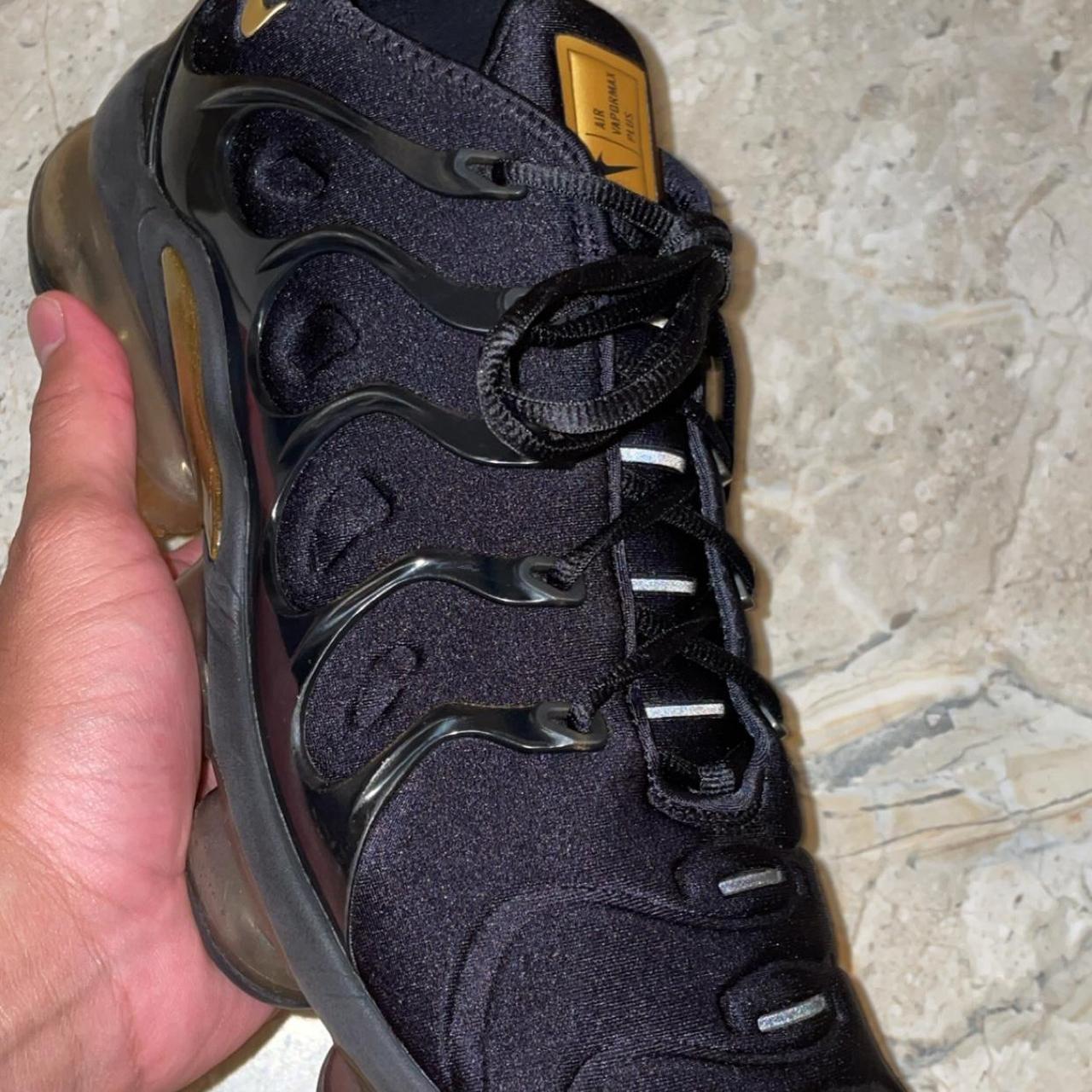 nike black and gold vapor max size 13, in mint... - Depop