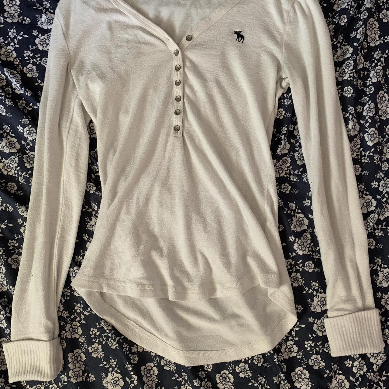 white abercrombie long sleeve - Depop