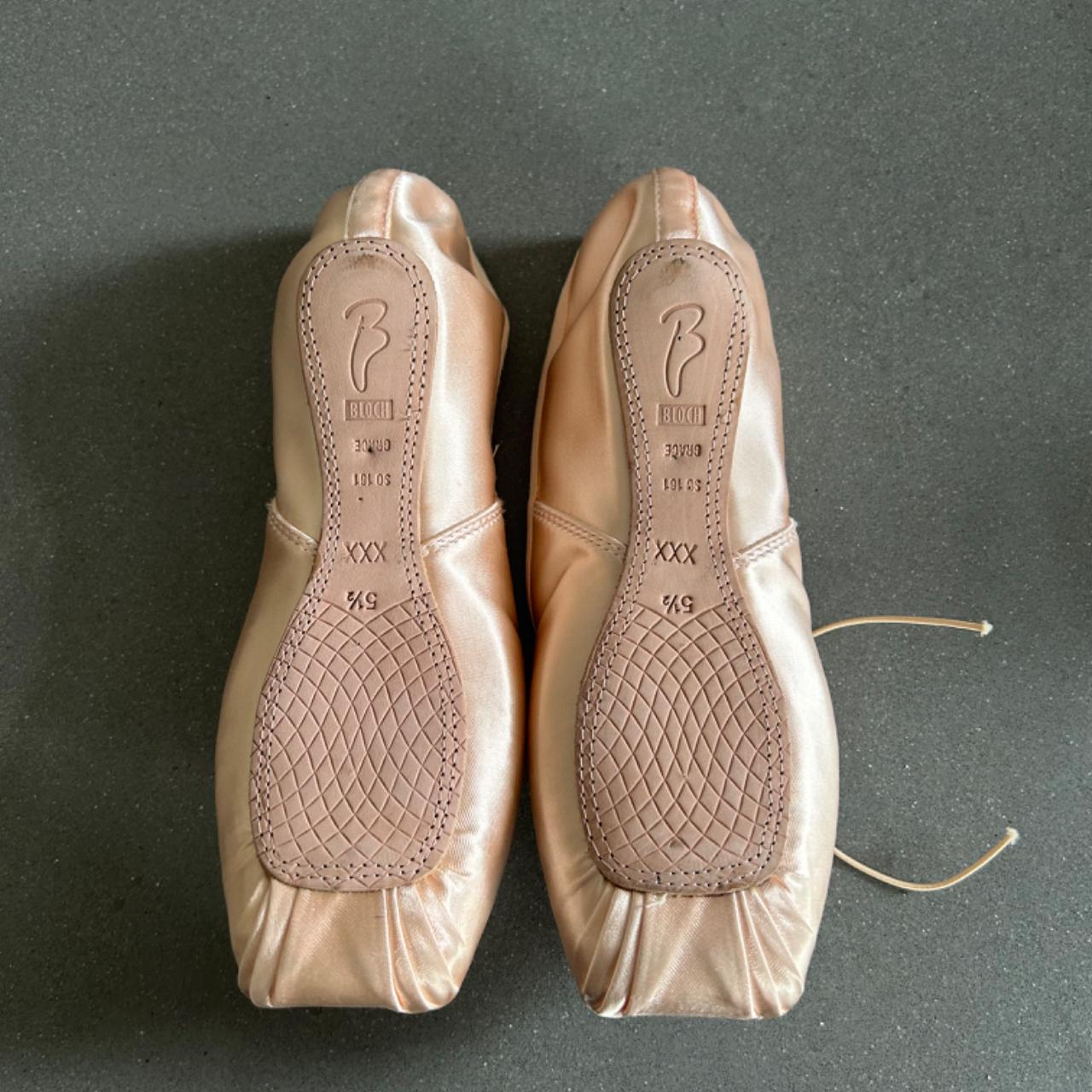 Bloch Grace Pointe Shoes Size 5.5 XXX Brand New I... - Depop
