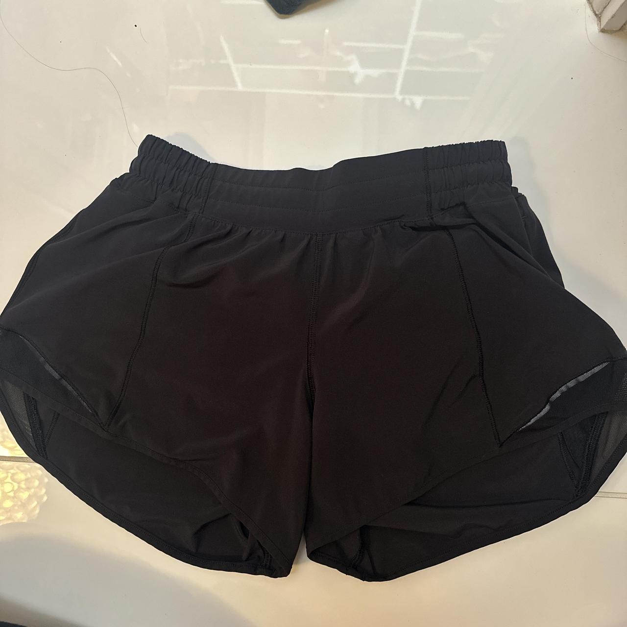 Lululemon shorts size 6 Tall - Depop