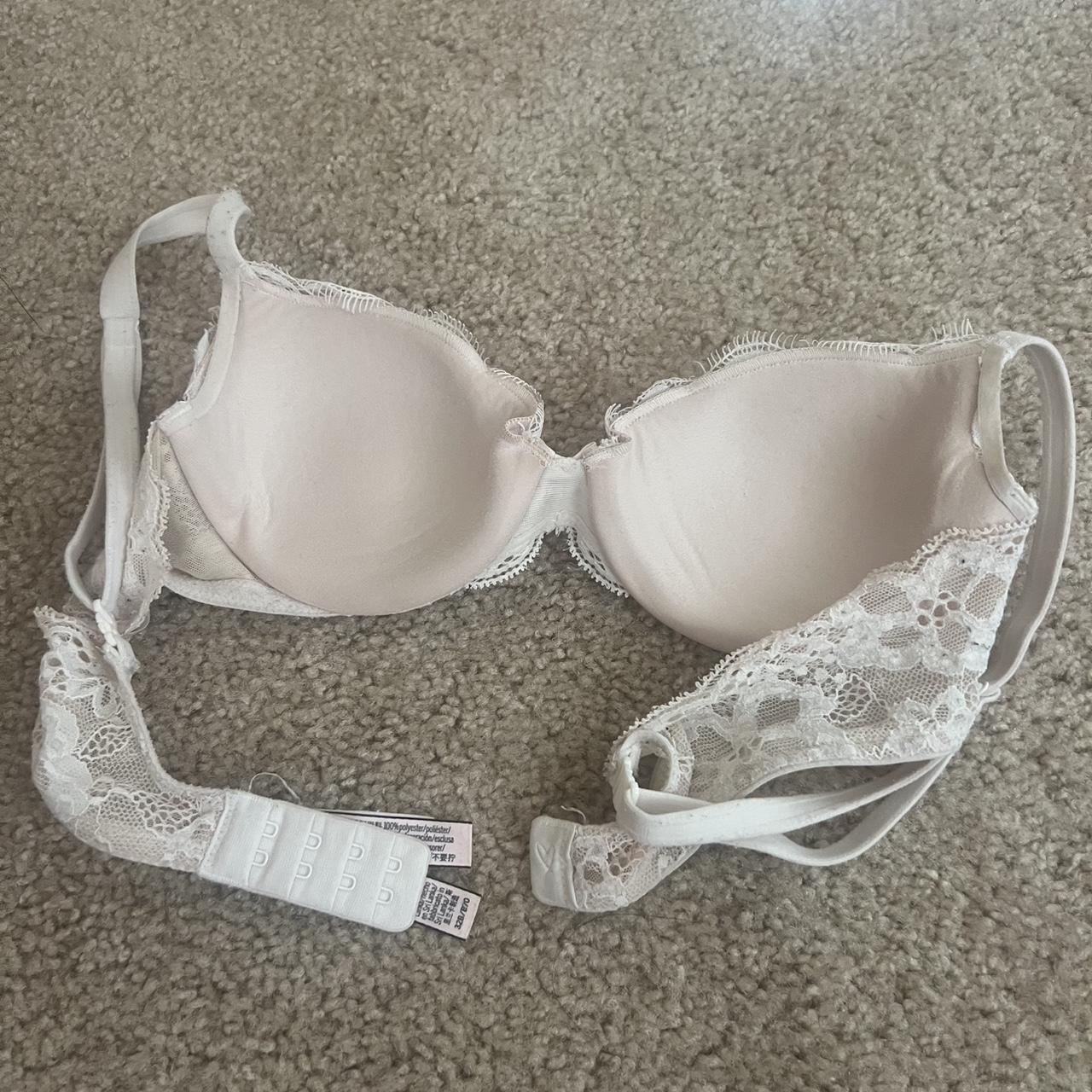 White lace victoria’s secret bra size 32b | Depop