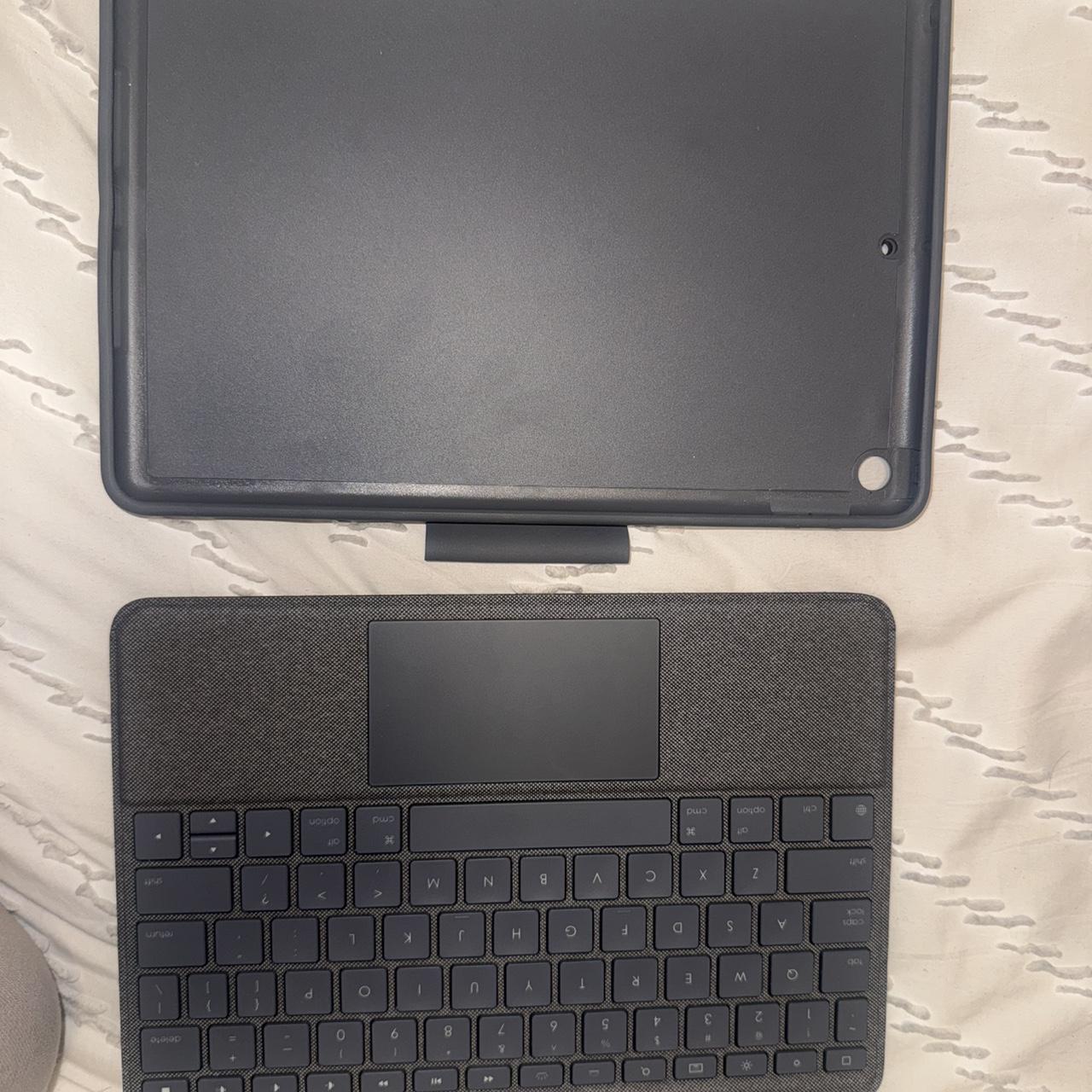 Logitech Magic Keyboard for IPad 7,8, 9th Generation | Depop