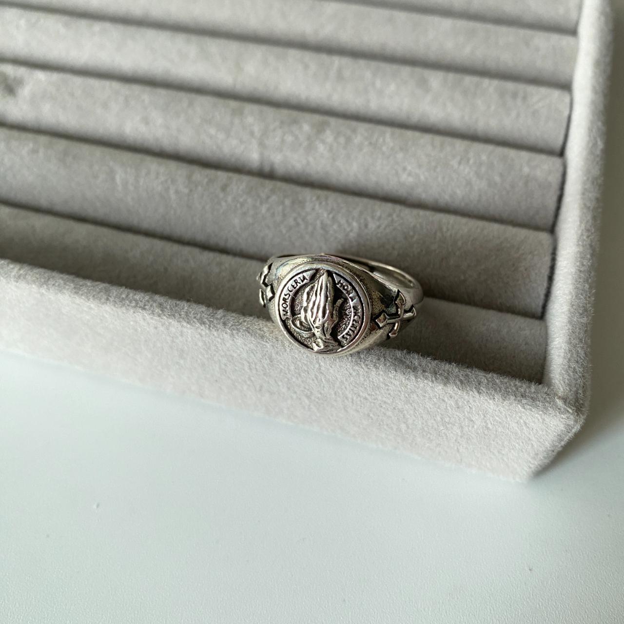 y2k 2000s vintage look stylish rings. cool punk goth... | Depop