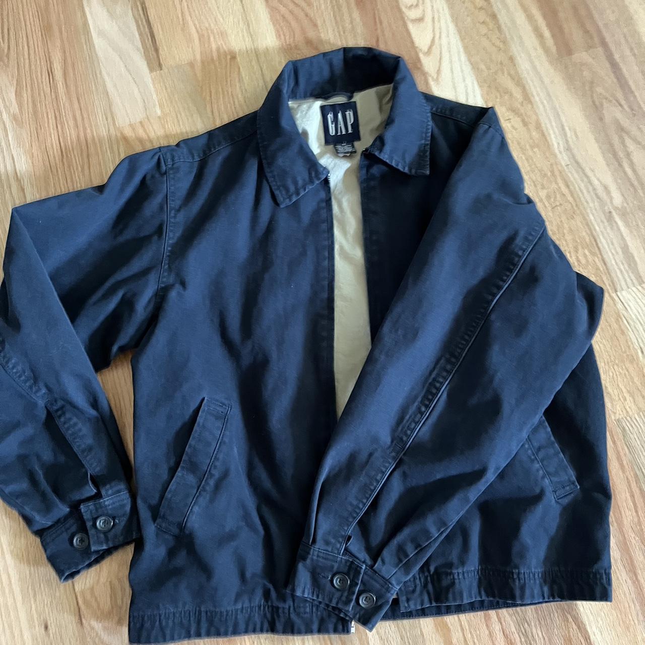 90s Gap navy blue jacket with a relaxed fit and a... - Depop