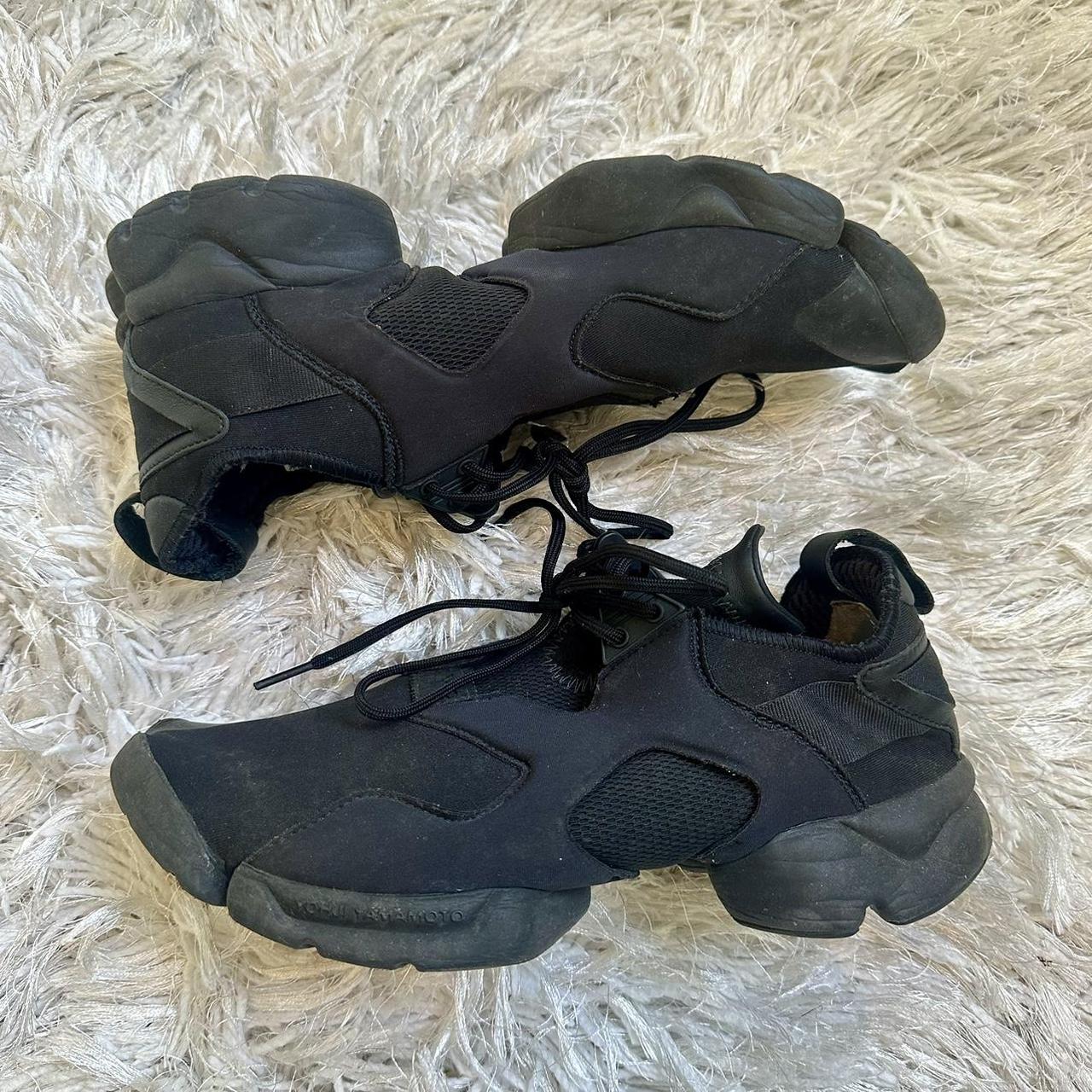 Black Y3 Sneakers 🖤 #fashion #sneakers - Depop