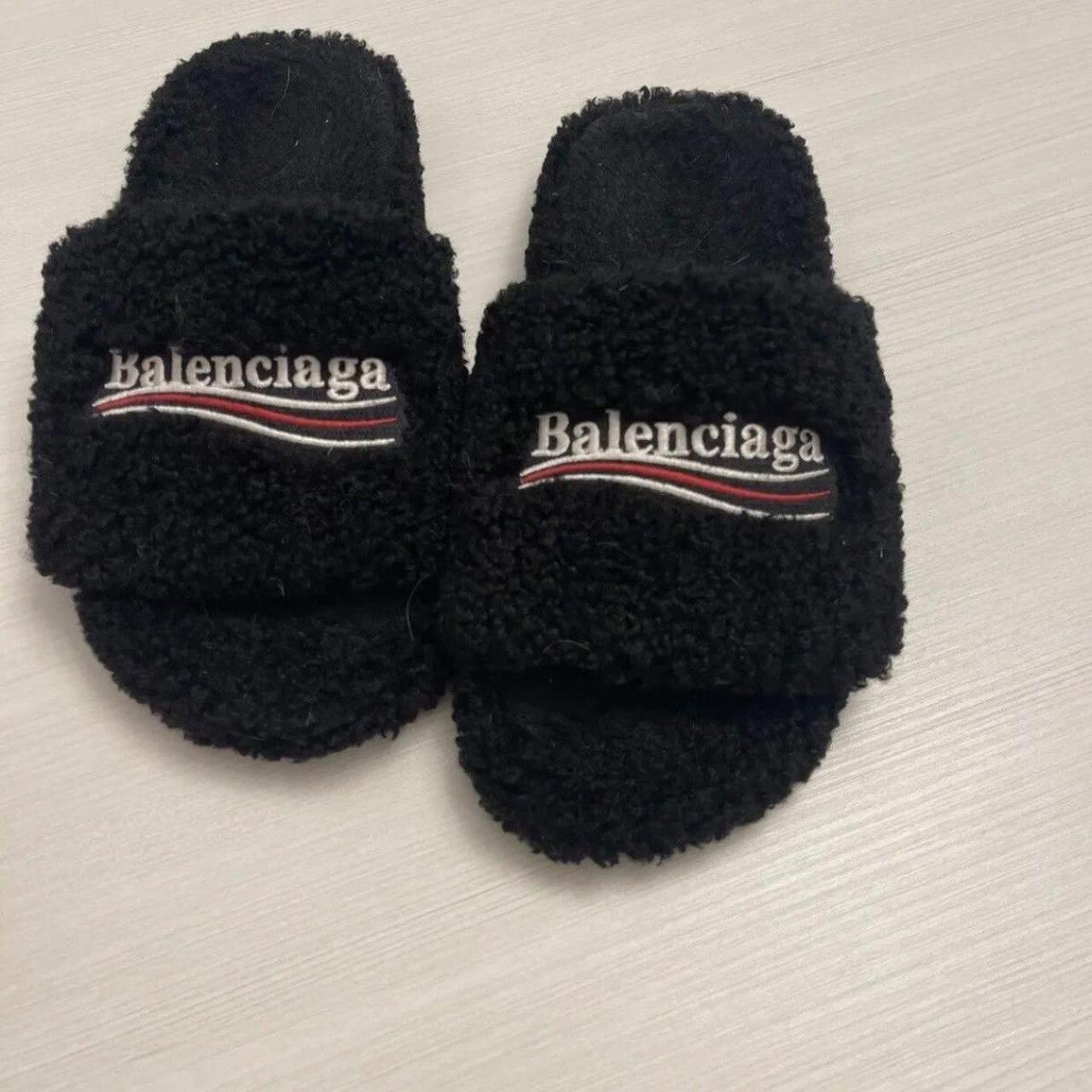 Fuzzy balenciaga sides - Depop