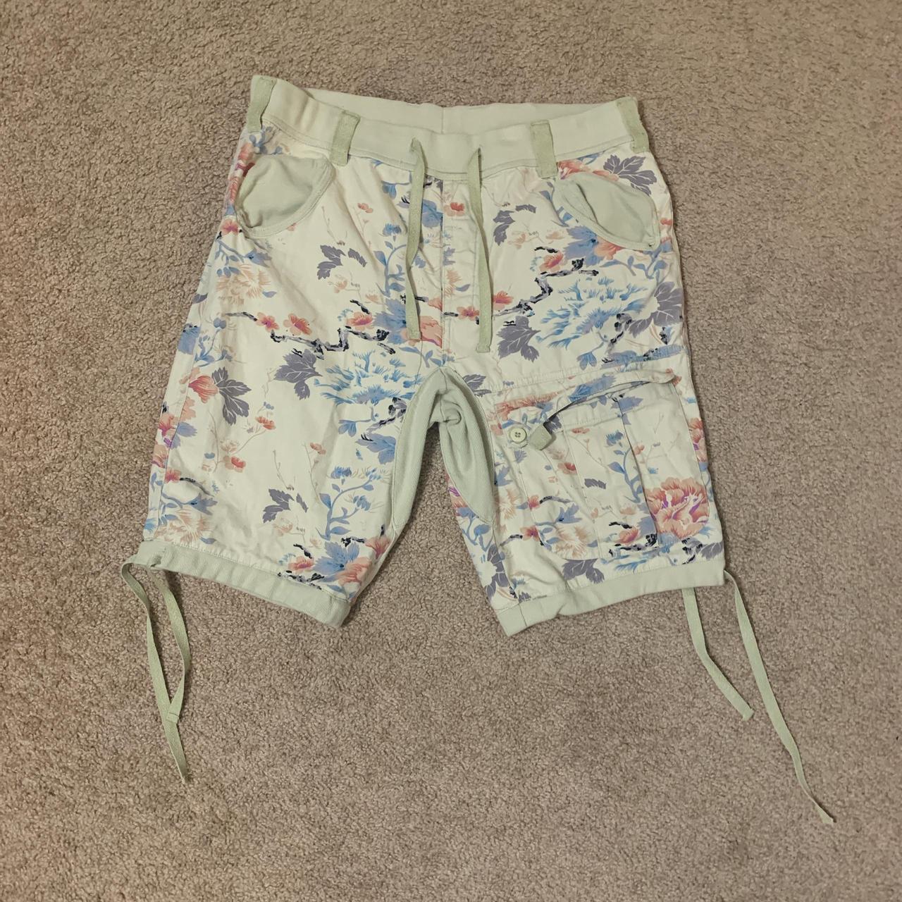 Shorts Chinese pattern - Depop