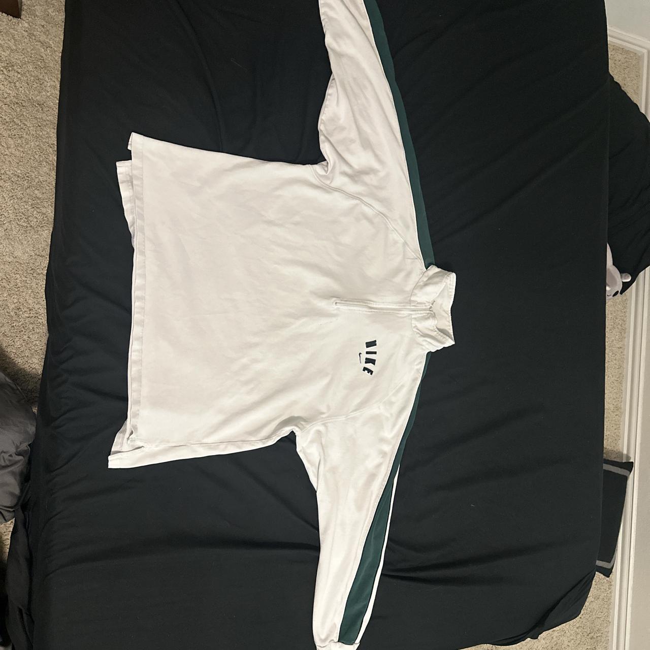vintage 90’s green and white nike pullover size... - Depop