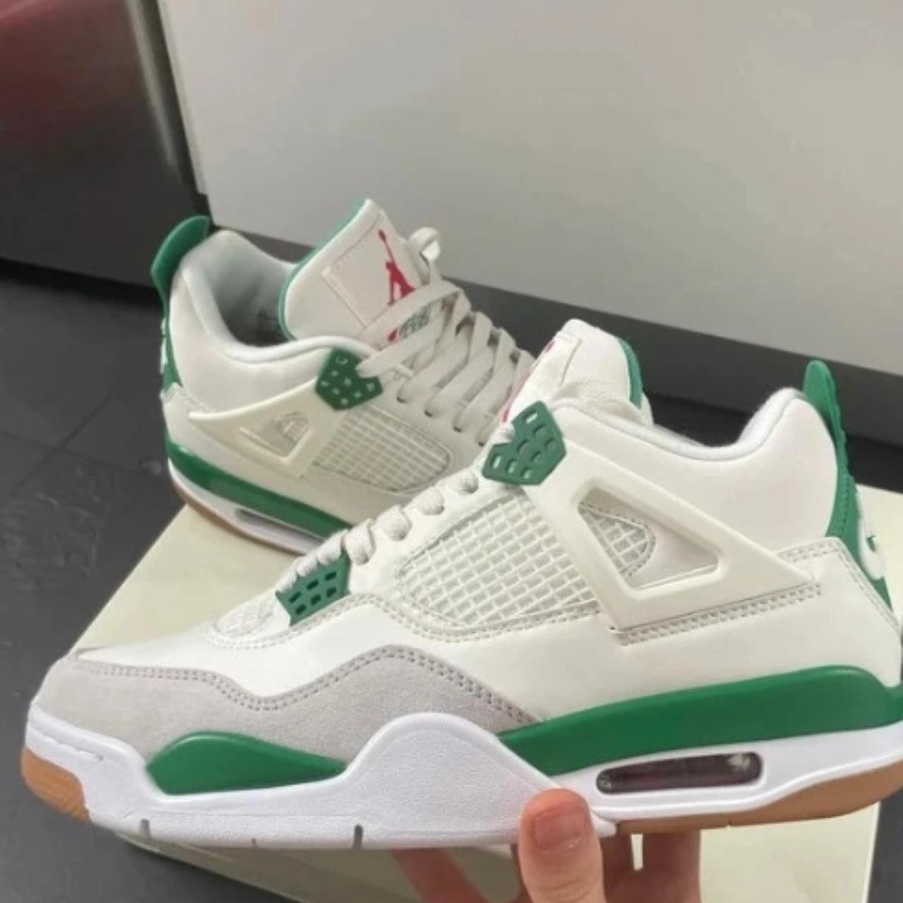 Air Jordan 4 Retro Military green - Depop