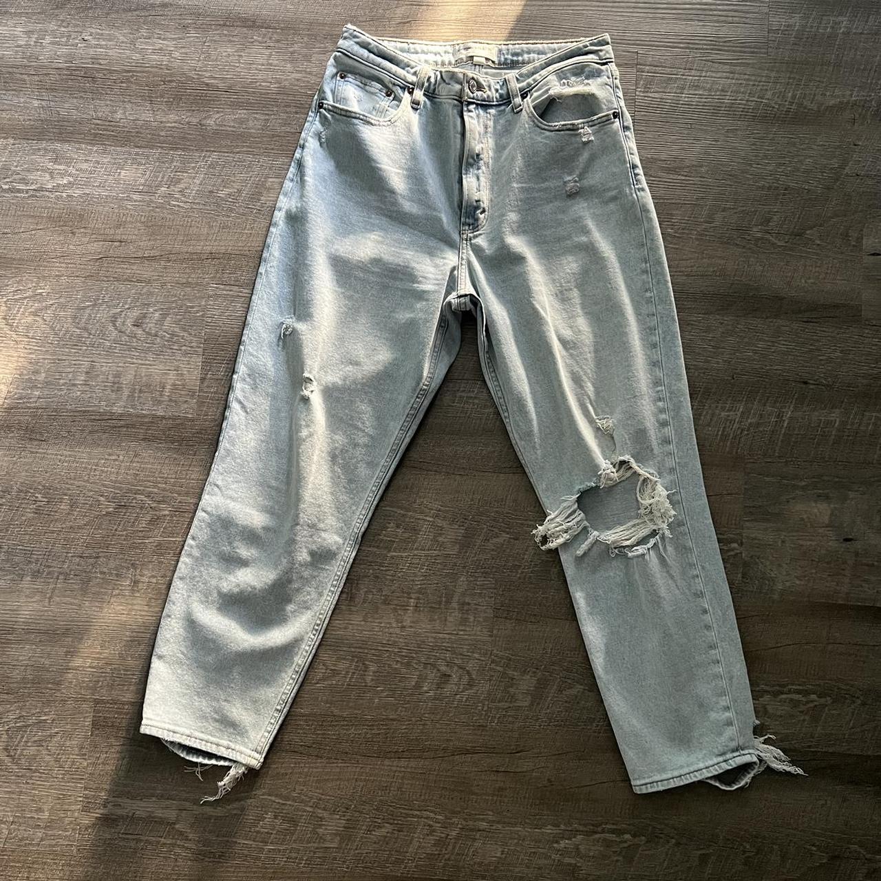Abercrombie Mom Jeans Curve Love 30 | 10R -Mom... - Depop
