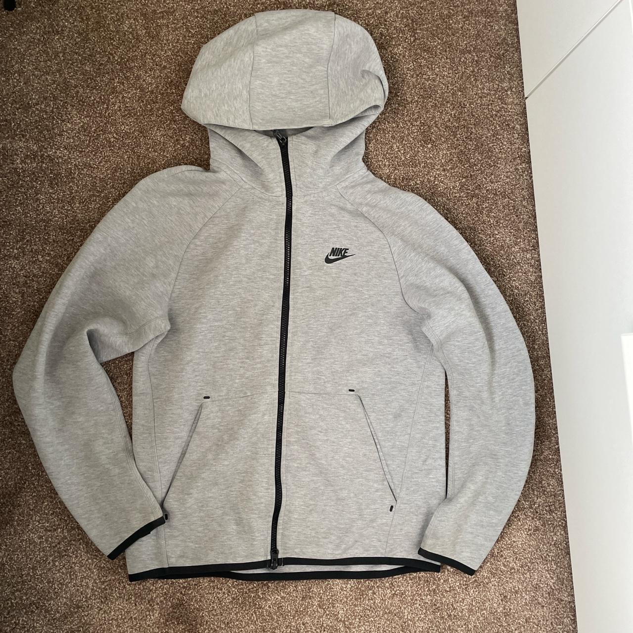 Old season Nike tech fleece grey size S - Depop