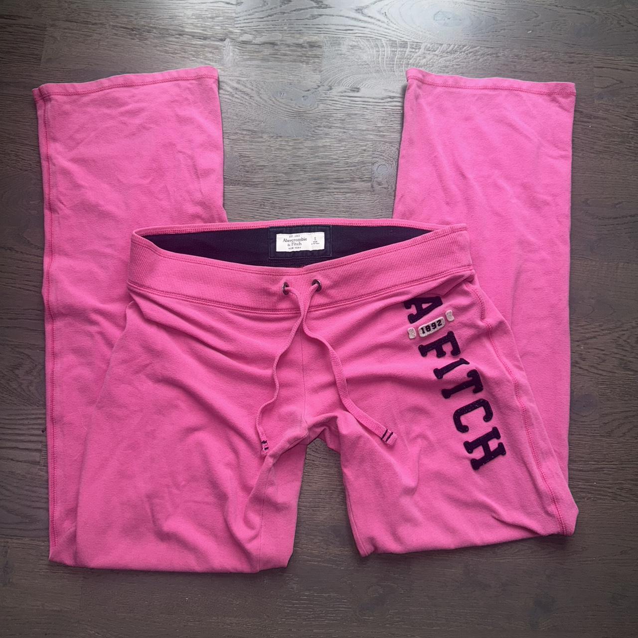 low rise 2000s sweats/leggings - please don’t get... | Depop