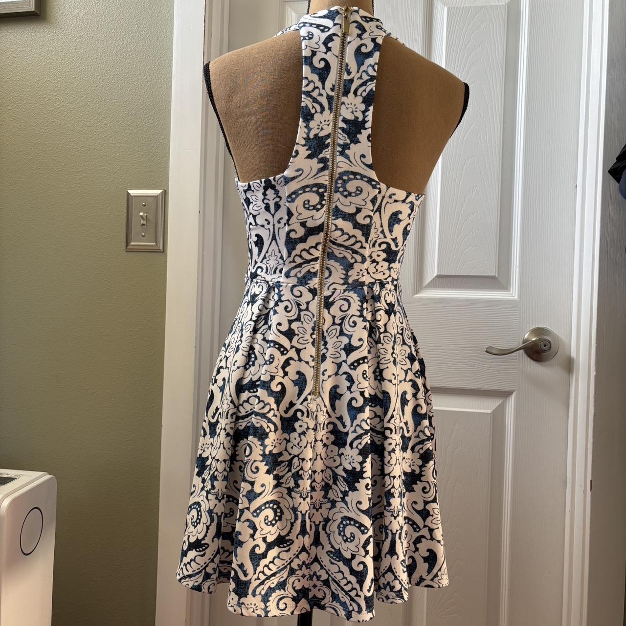 Elegant blue and white patterned short dress by B... - Depop