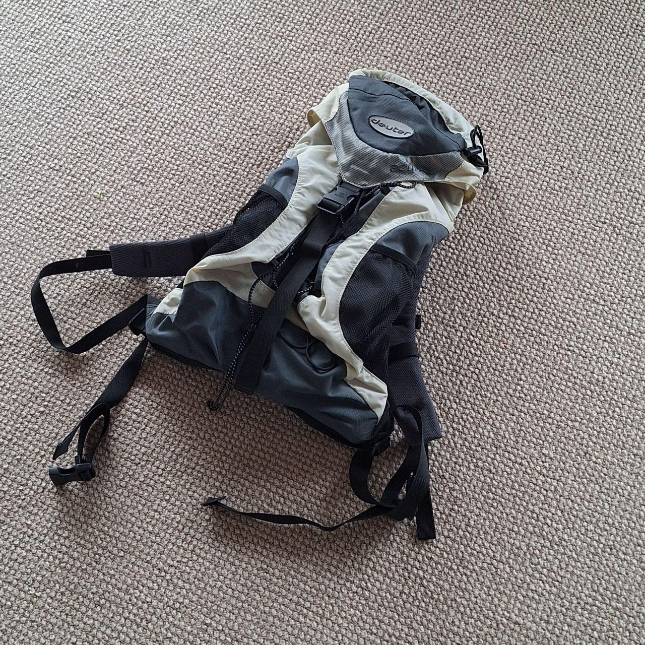 Old school Deuter day pack. Cool design and perfect... | Depop