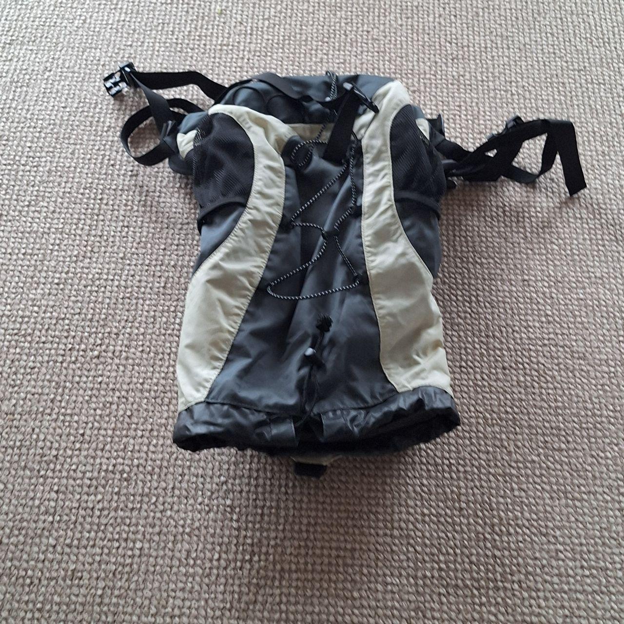 Old school Deuter day pack. Cool design and perfect... | Depop
