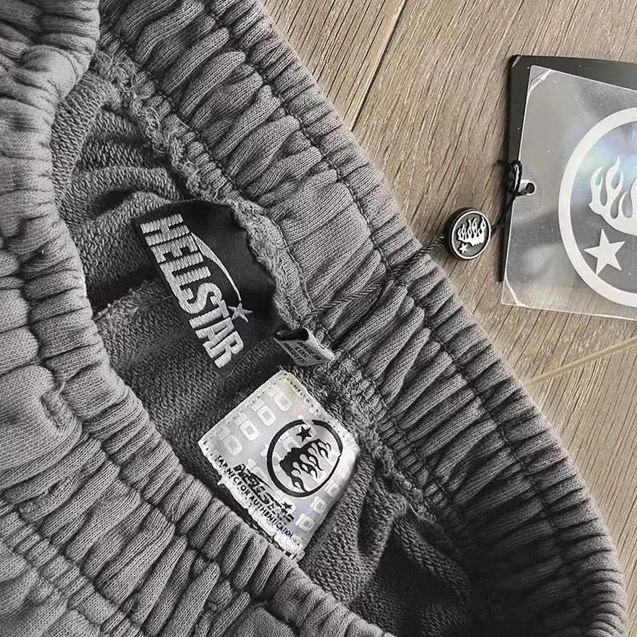 Hellstar Capsule 10 Katoenen Borsten Heren Water... - Depop