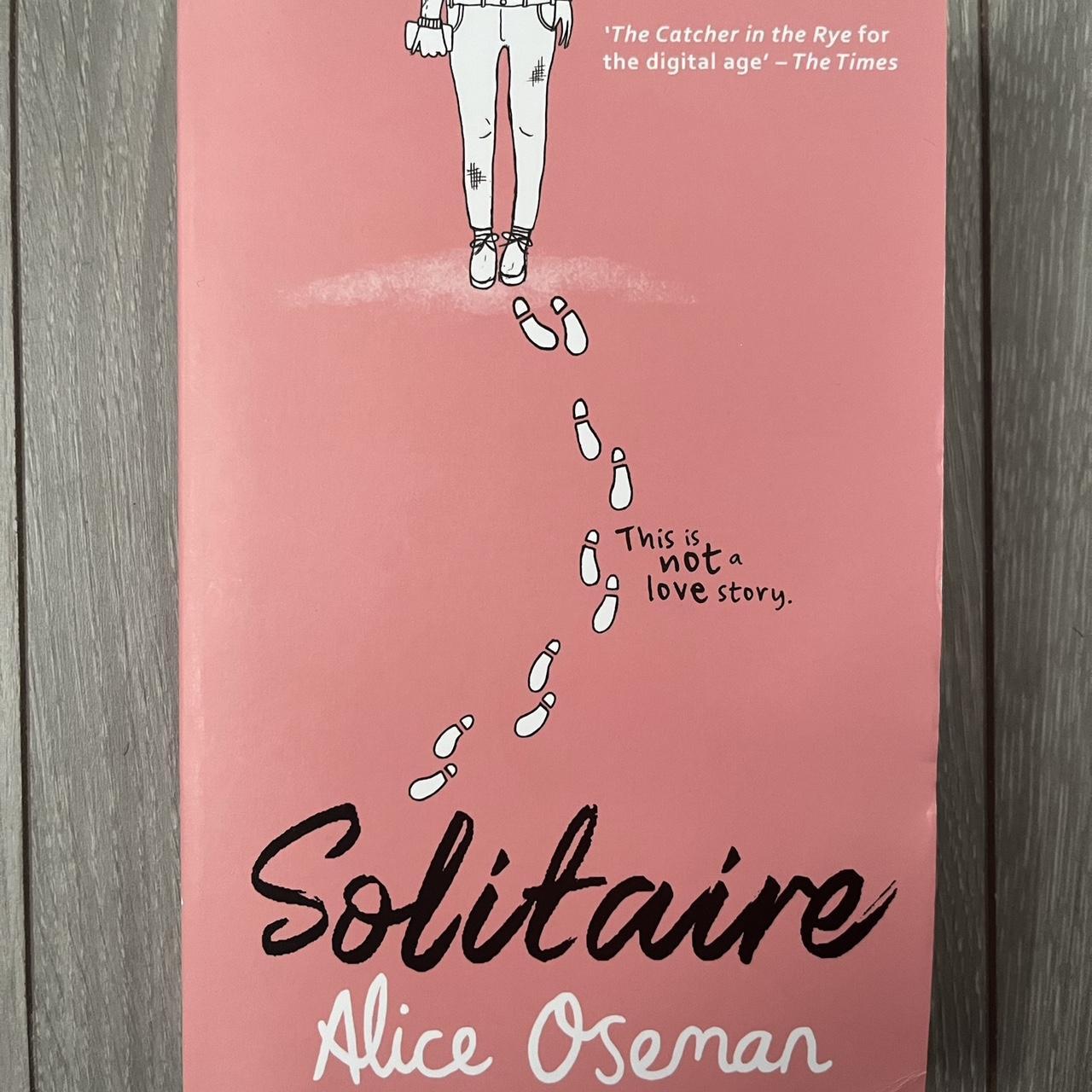 Solitaire by Alice Oseman Heartstopper serie,... - Depop