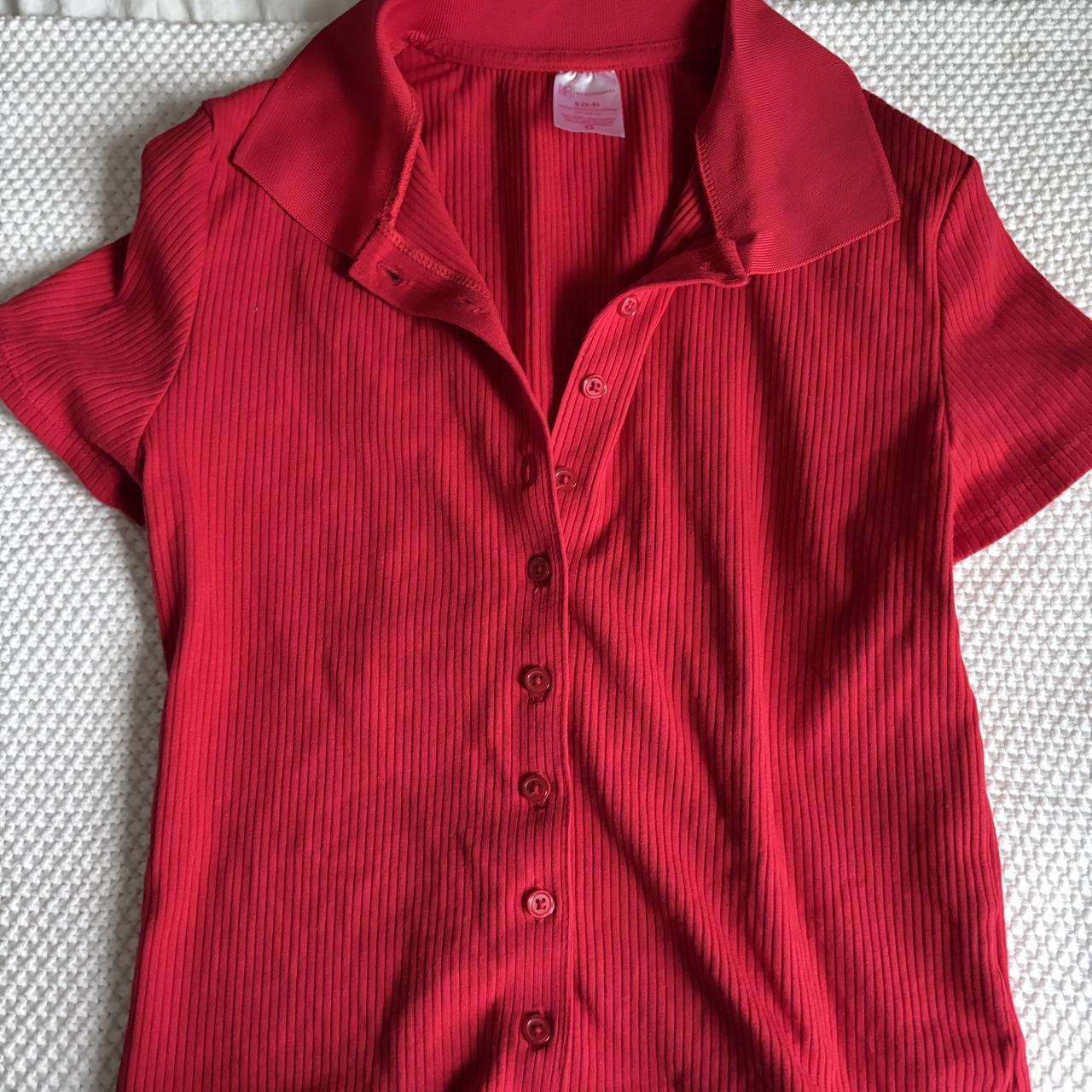 Red ribbed button up top #redtop #summerstyle | Depop