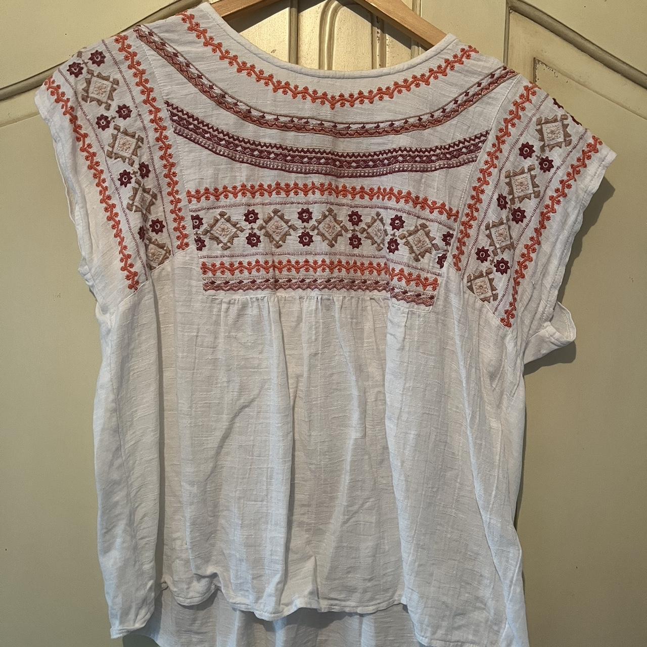 White and red embroidered top with a bohemian vibe... - Depop