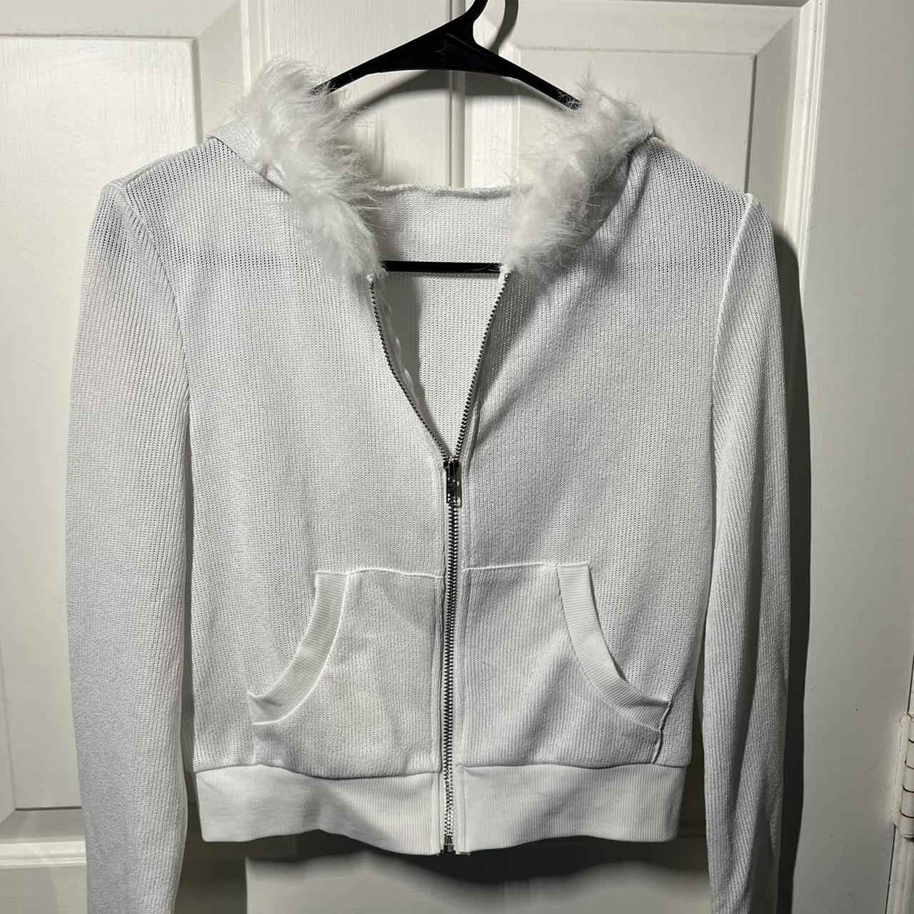 White zip up sweater with fur collar - Depop