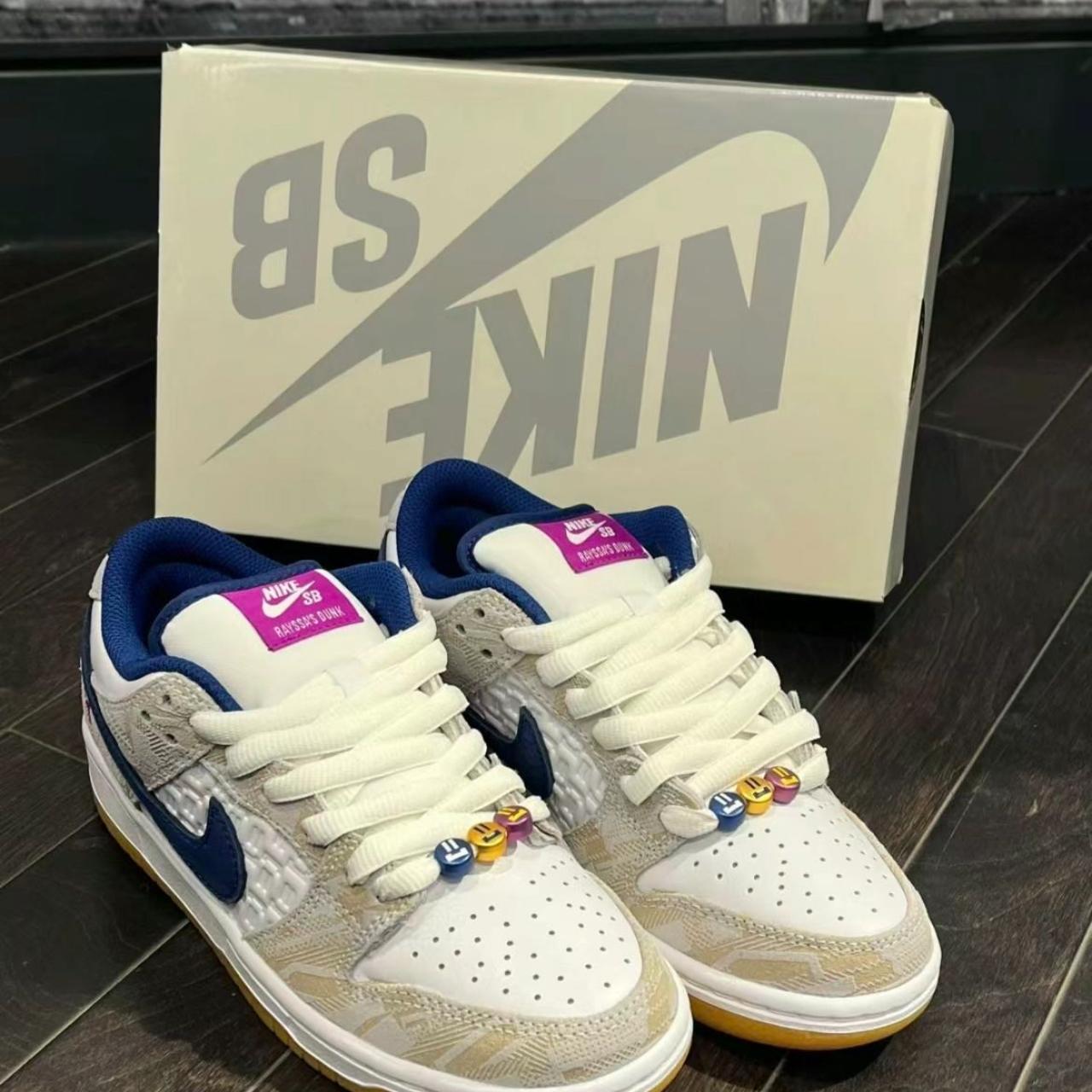 Nike dunk smiley pair shoes - Depop